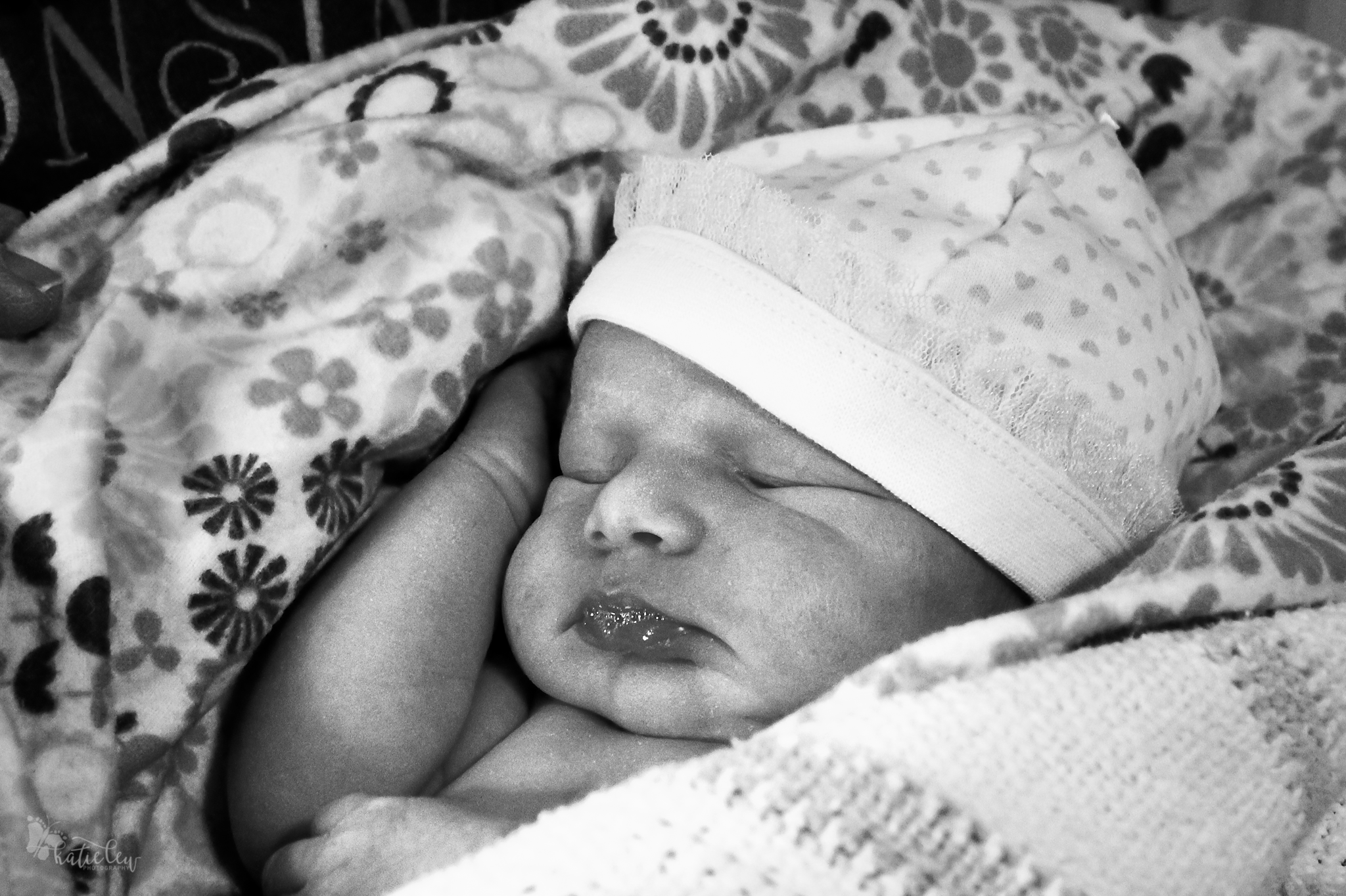 Katielew Photography 2017 Spring Breastfeeding Photoshoot