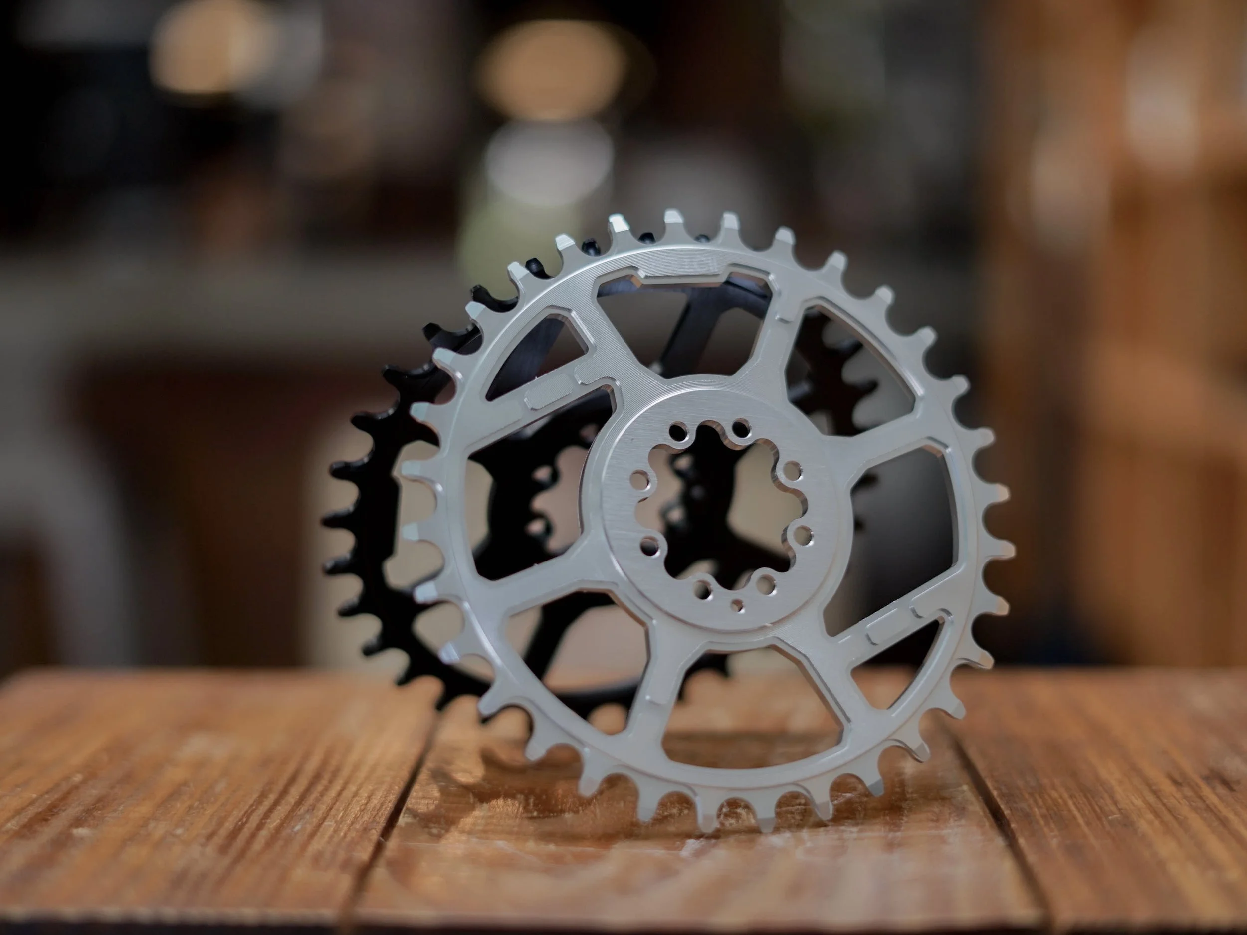 ROLLCii V.2 1X DIRECT MOUNT MTB CHAINRING ( SRAM 8-BOLT, 3MM OFFSET)