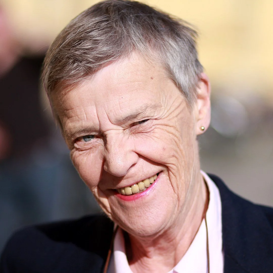 12kvinner — Oslo Byes Vel