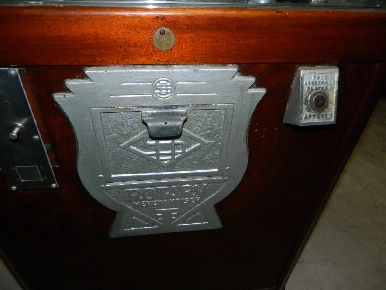 1930s Exhibits Supply Rotary Merchandiser Vending Machine — Vintage ...