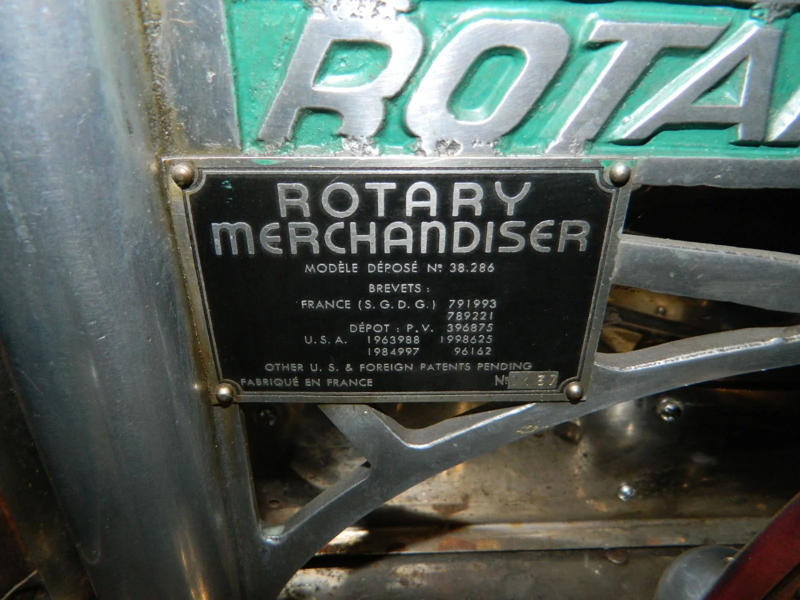 1930s Exhibits Supply Rotary Merchandiser Vending Machine — Vintage ...