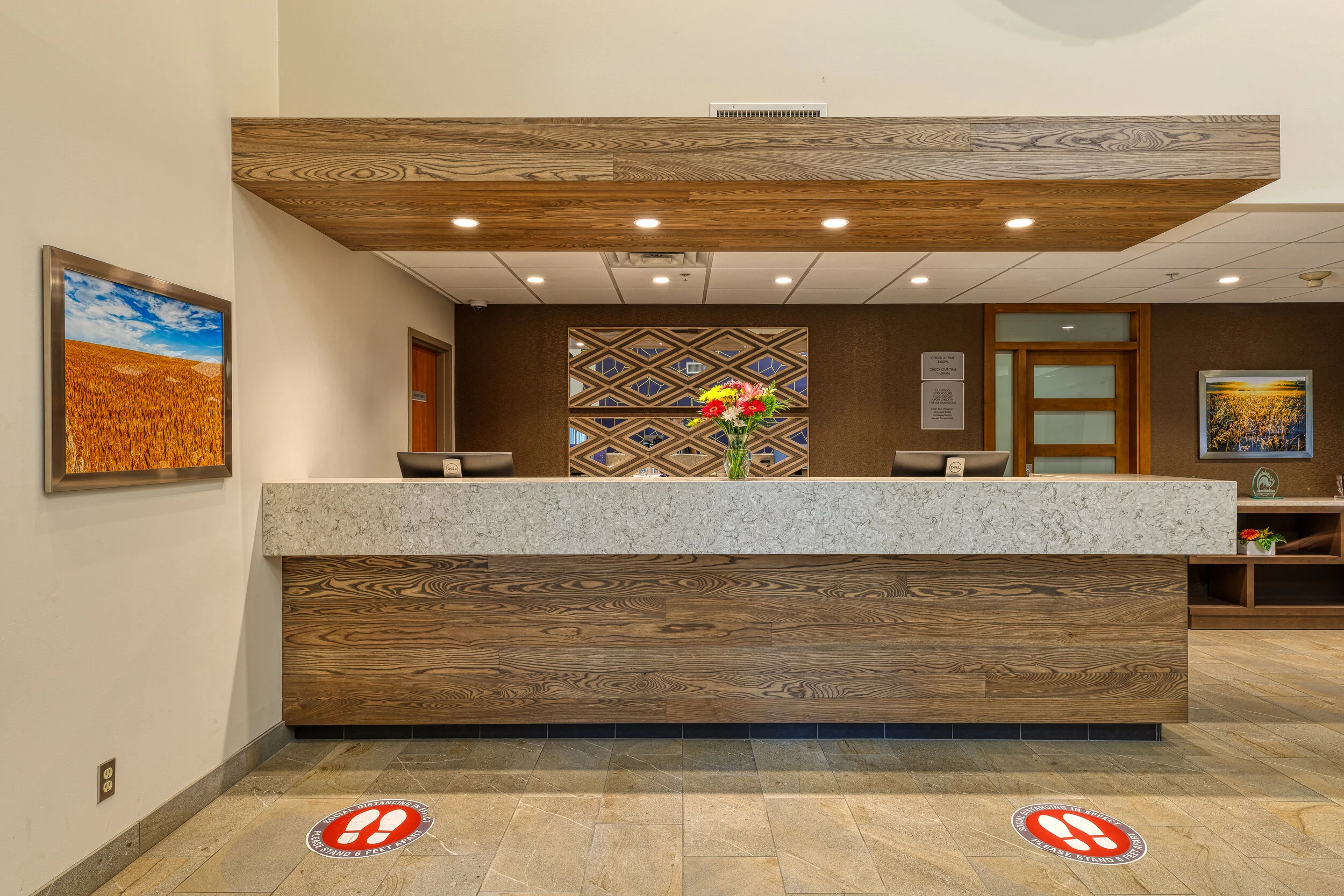 Pembina Inn & Suites
