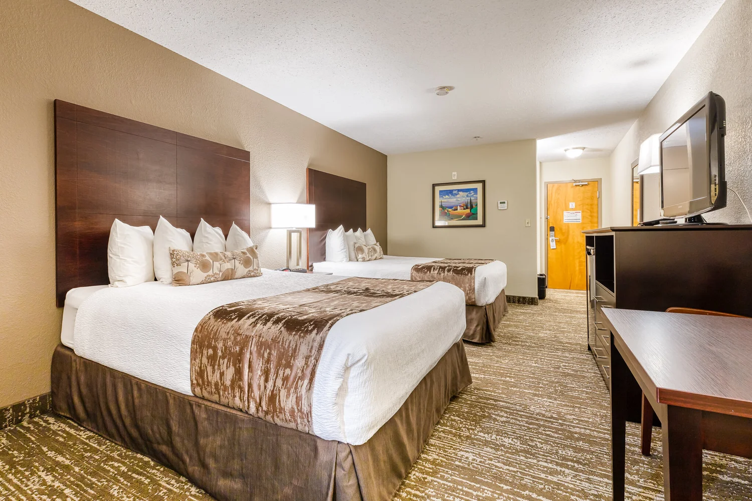 Pembina Inn & Suites