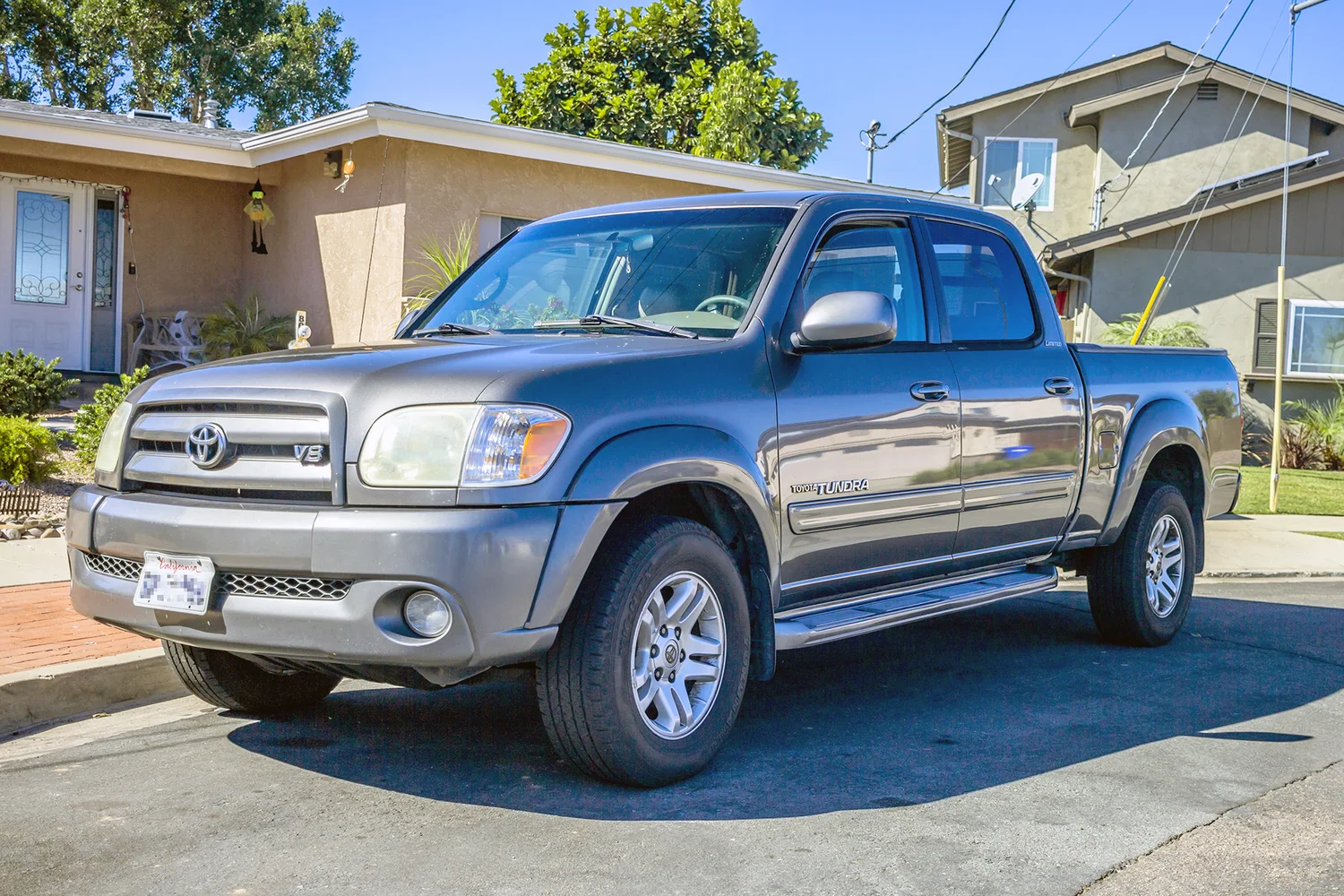 This 2006 Toyota Tundra gets a new audio system from Kenwood! — On-site ...