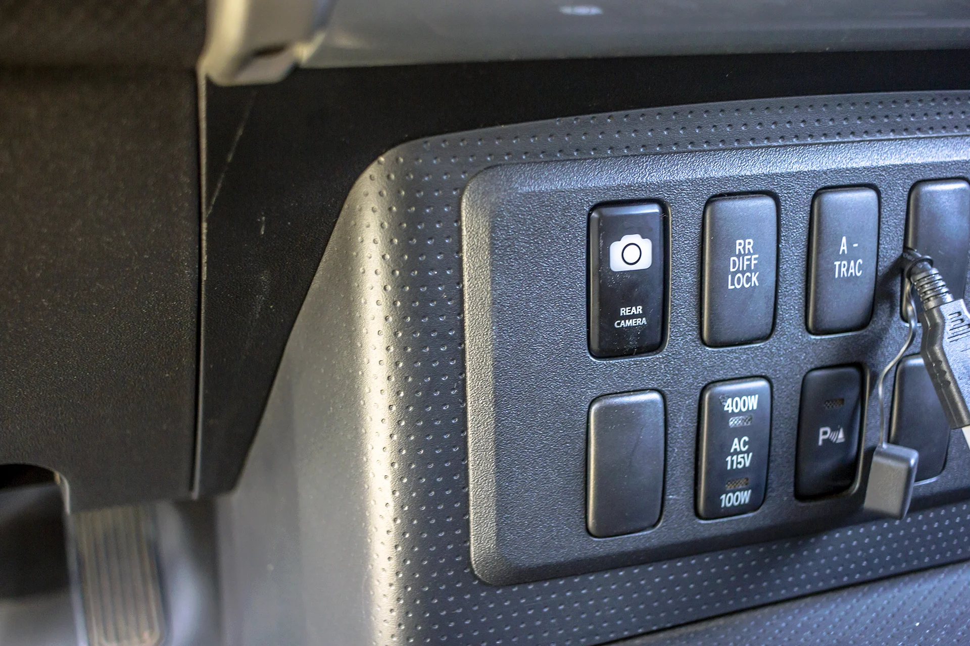 This 2006 Toyota FJ Cruiser had us add a front-facing camera! — On-site ...