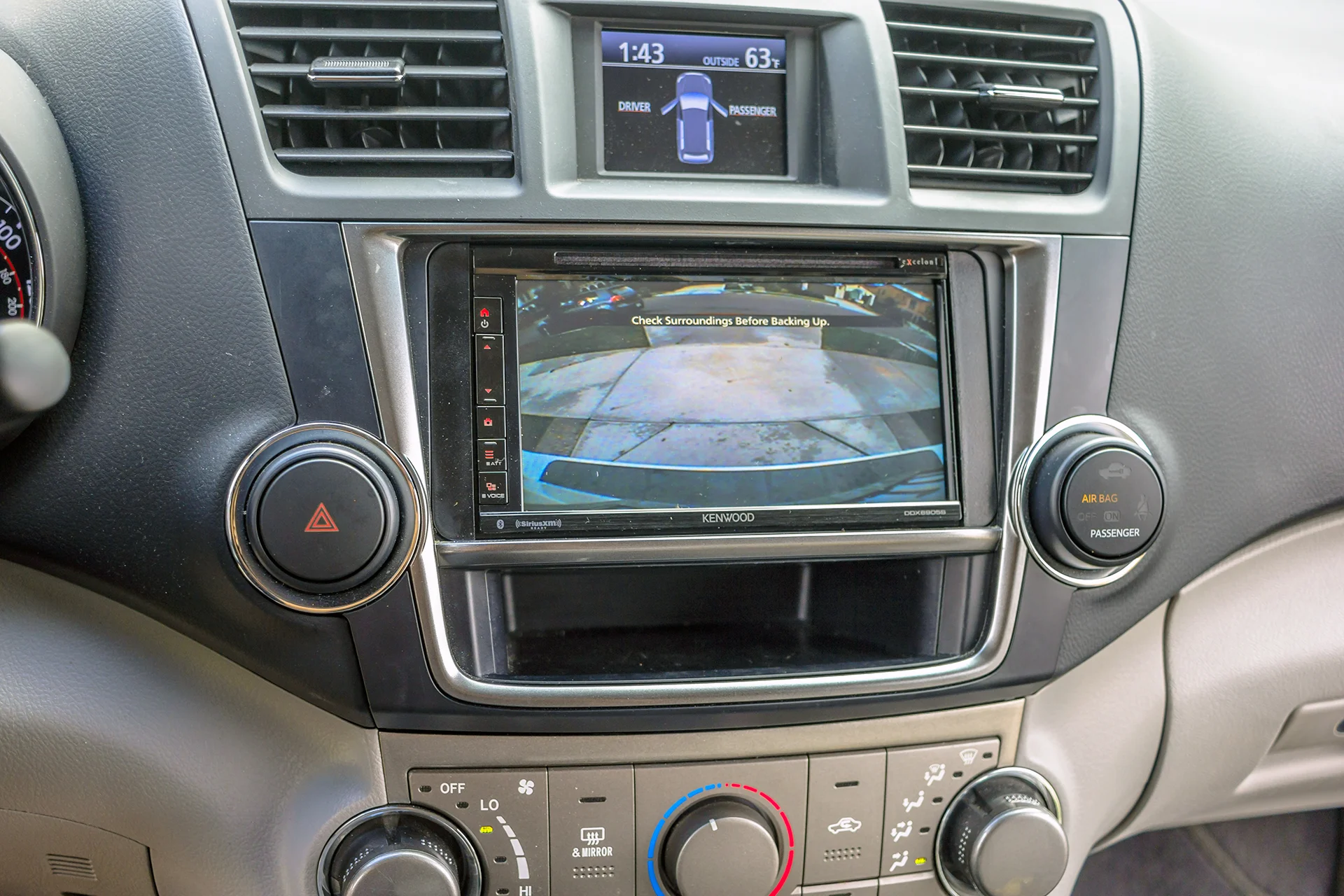 A Sound Revolution and Connectivity Upgrade: 2013 Toyota Highlander ...