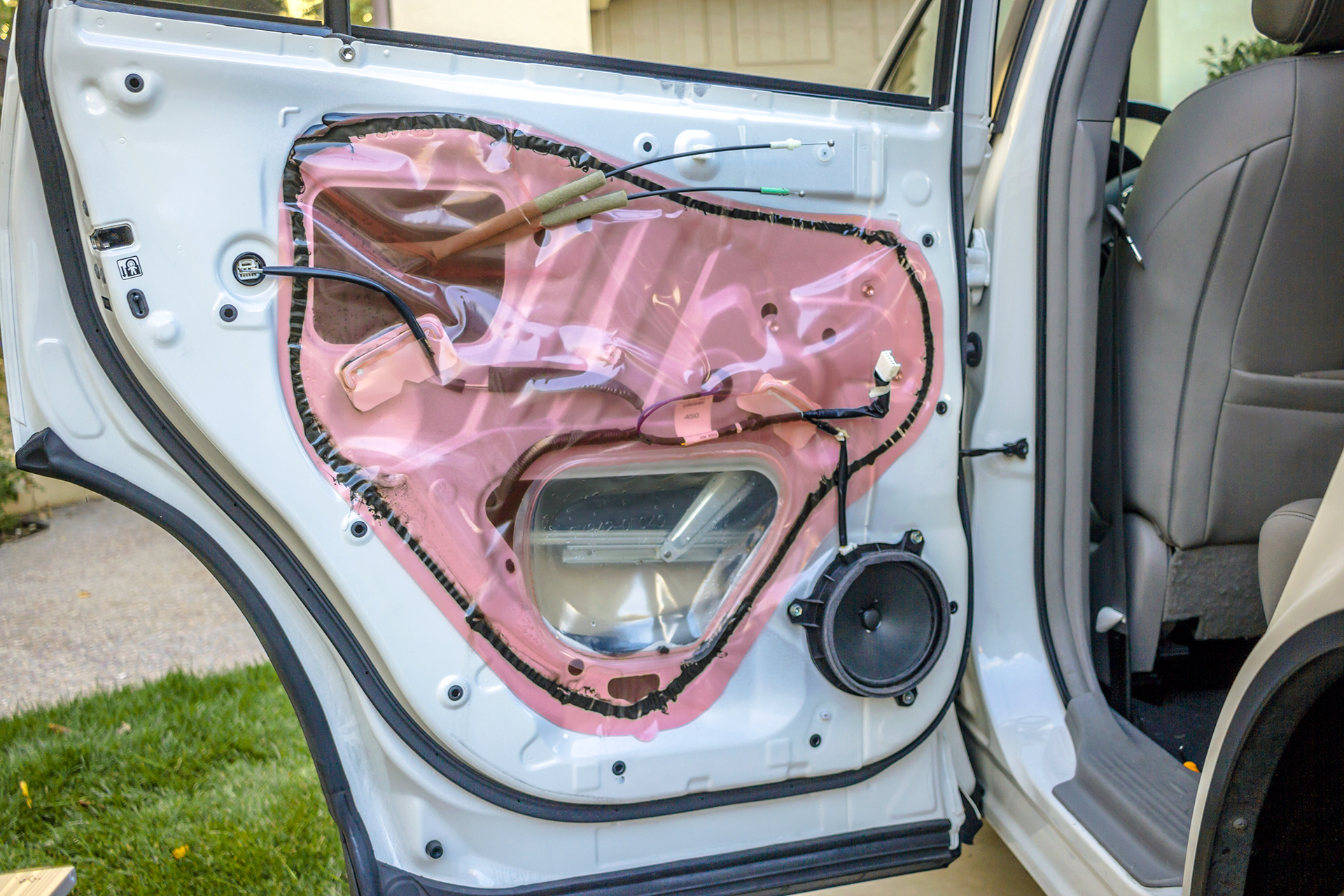 A Sound Revolution and Connectivity Upgrade: 2013 Toyota Highlander ...