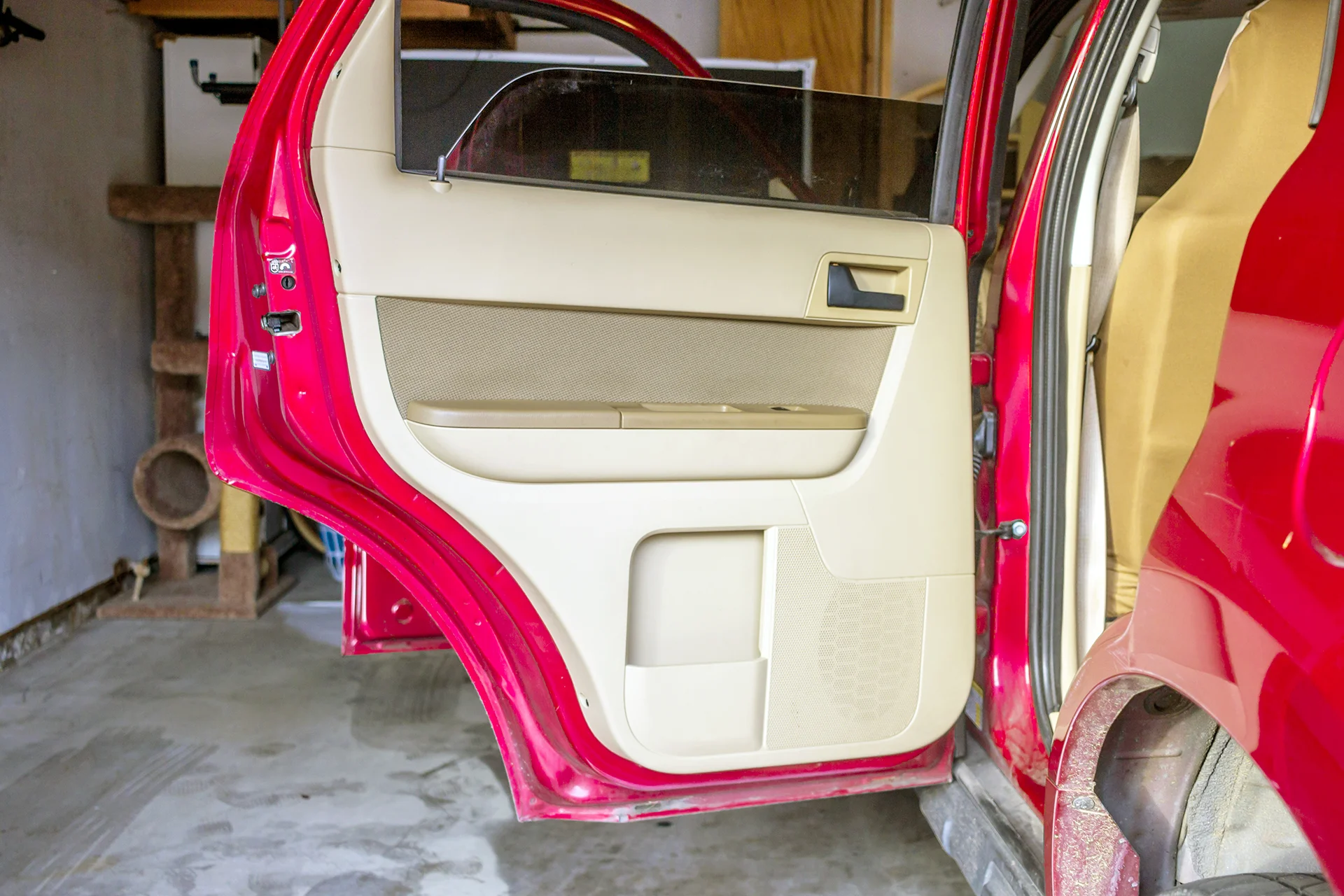 We upgraded the speakers in this 2009 Ford Escape! — On-site mobile ...