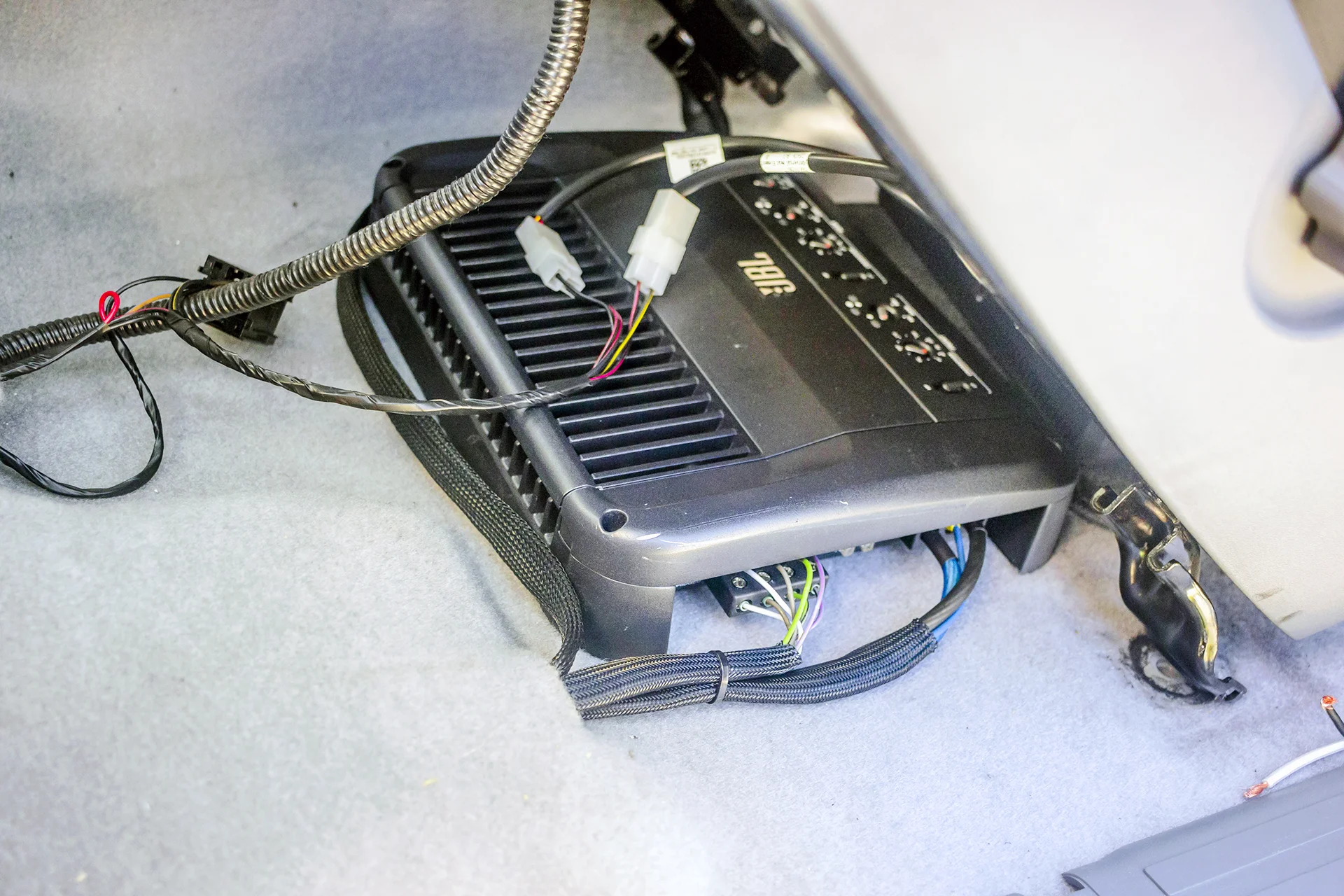 2006 Toyota Tacoma gets some audio equipment from JBL! — On-site mobile ...