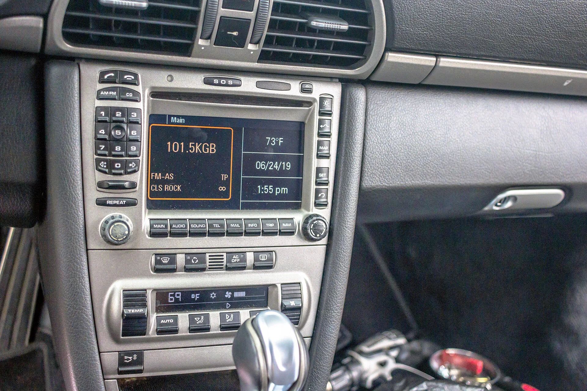 We upgraded the radio in this 2008 Porsche 911! — On-site mobile ...