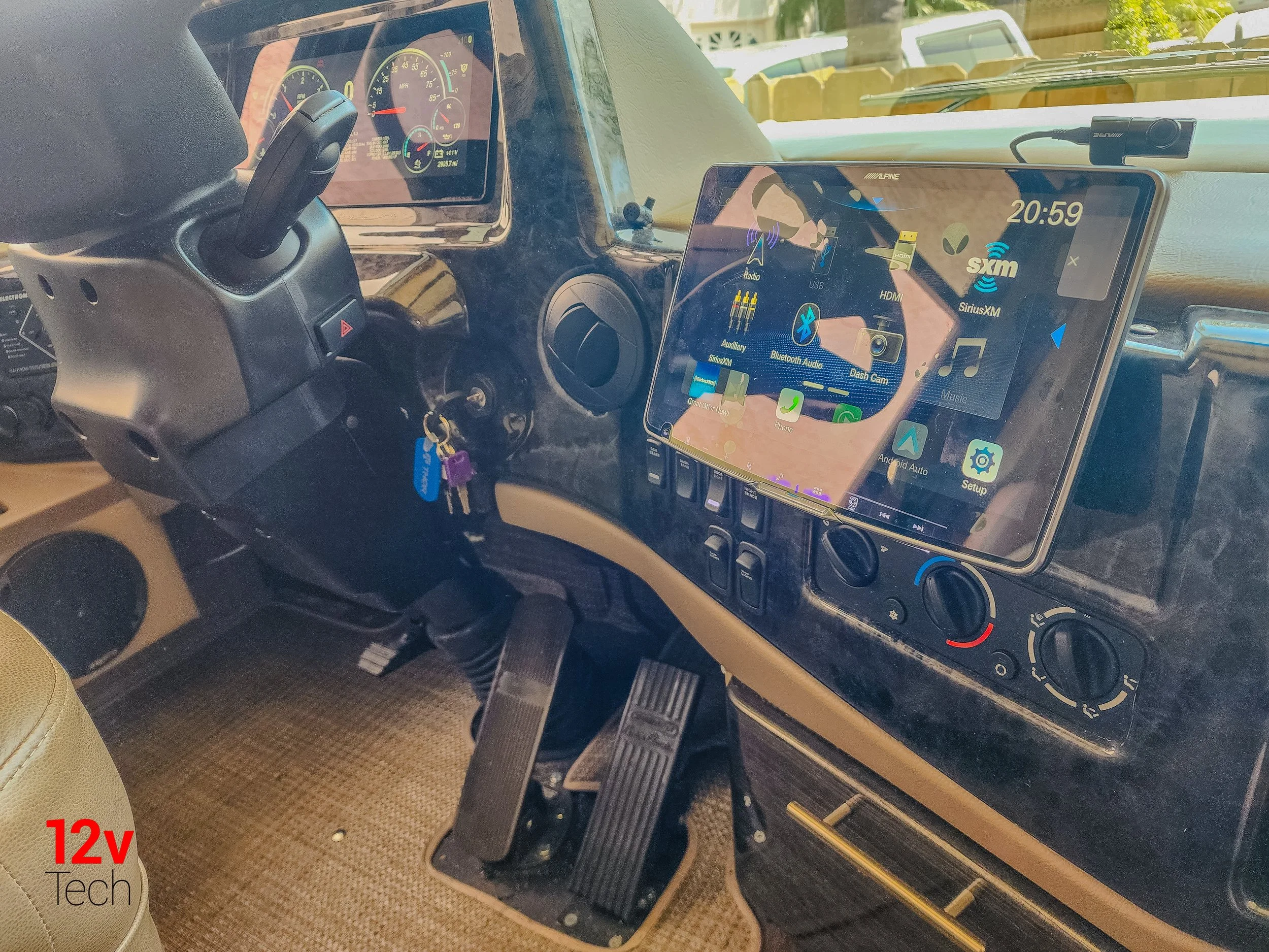 Luxury Travel Meets High-Tech Upgrades: Alpine Electronics for Your ...