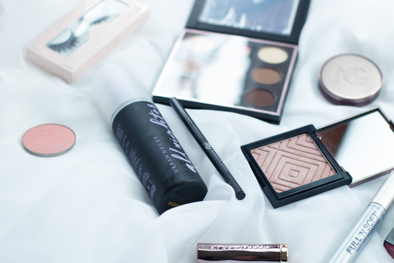 How to Create a Capsule Makeup Collection + Giveaway! — rebeccakshores.com