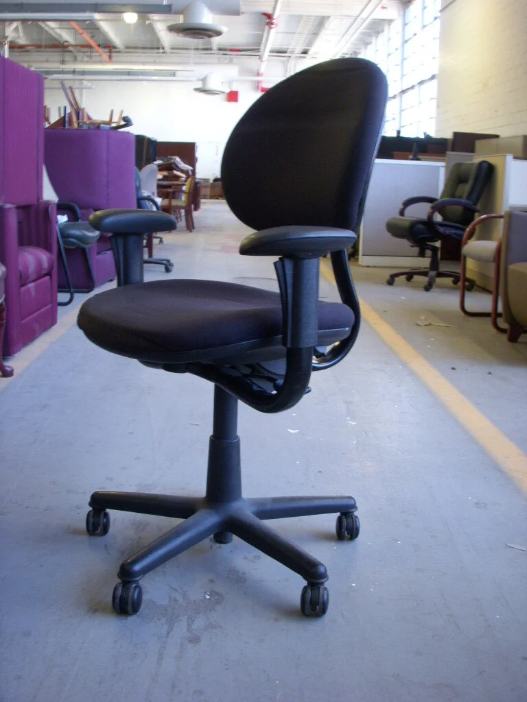Steelcase Criterion Ergonomic task chair (pre-owned) — Office Furniture NYC
