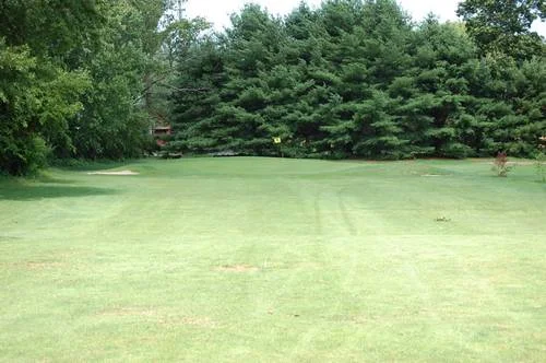 Par-3 Golf, Driving Range and Putting Green — Murphy's Garrison Golf Center