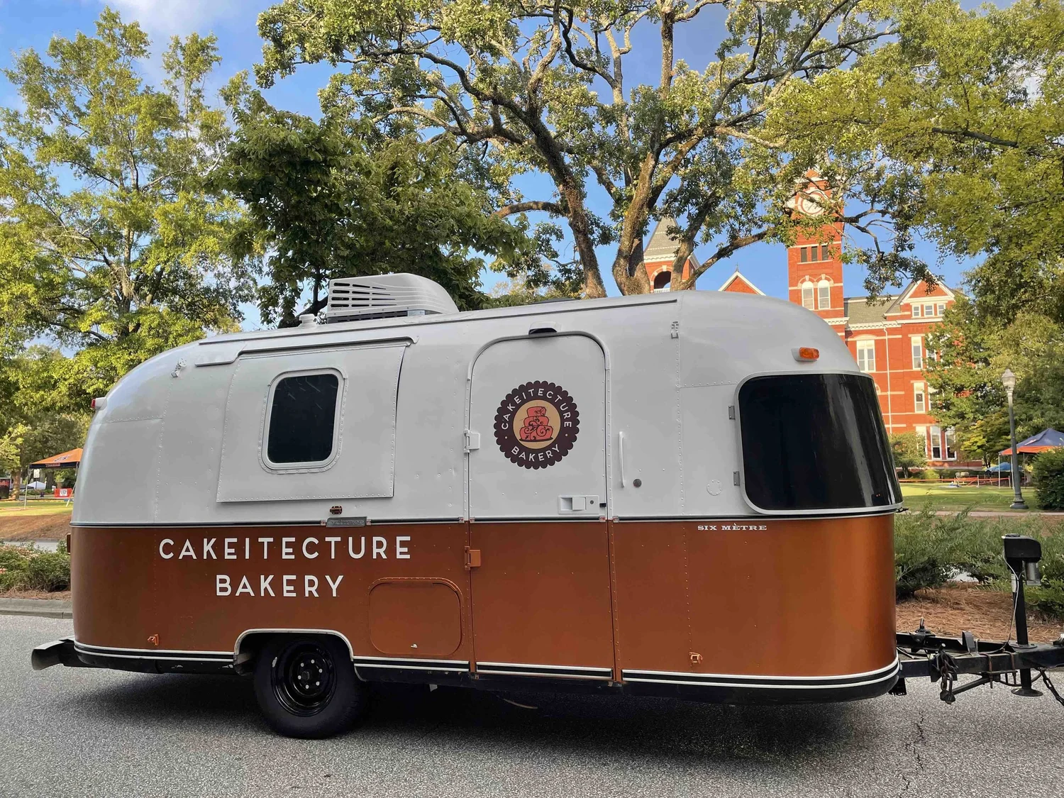 Cakeitrailer — Cakeitecture Bakery