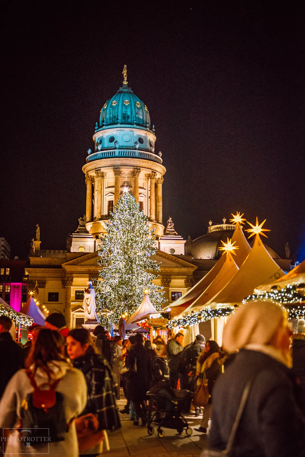 Phototrotter — Berlin: Christmas market at Gendarmenmarkt