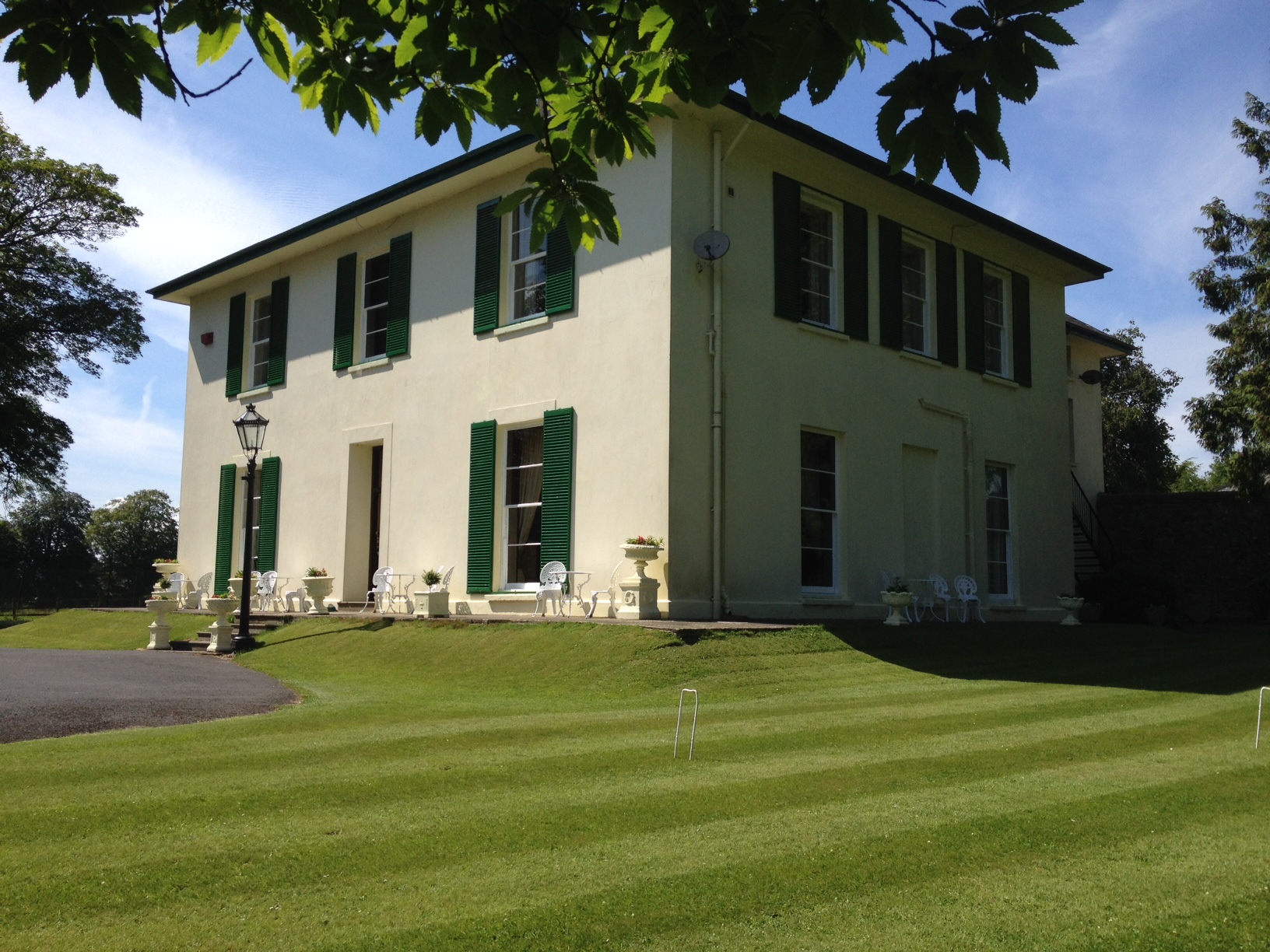 Beautiful Grounds — Elm Grove Country House