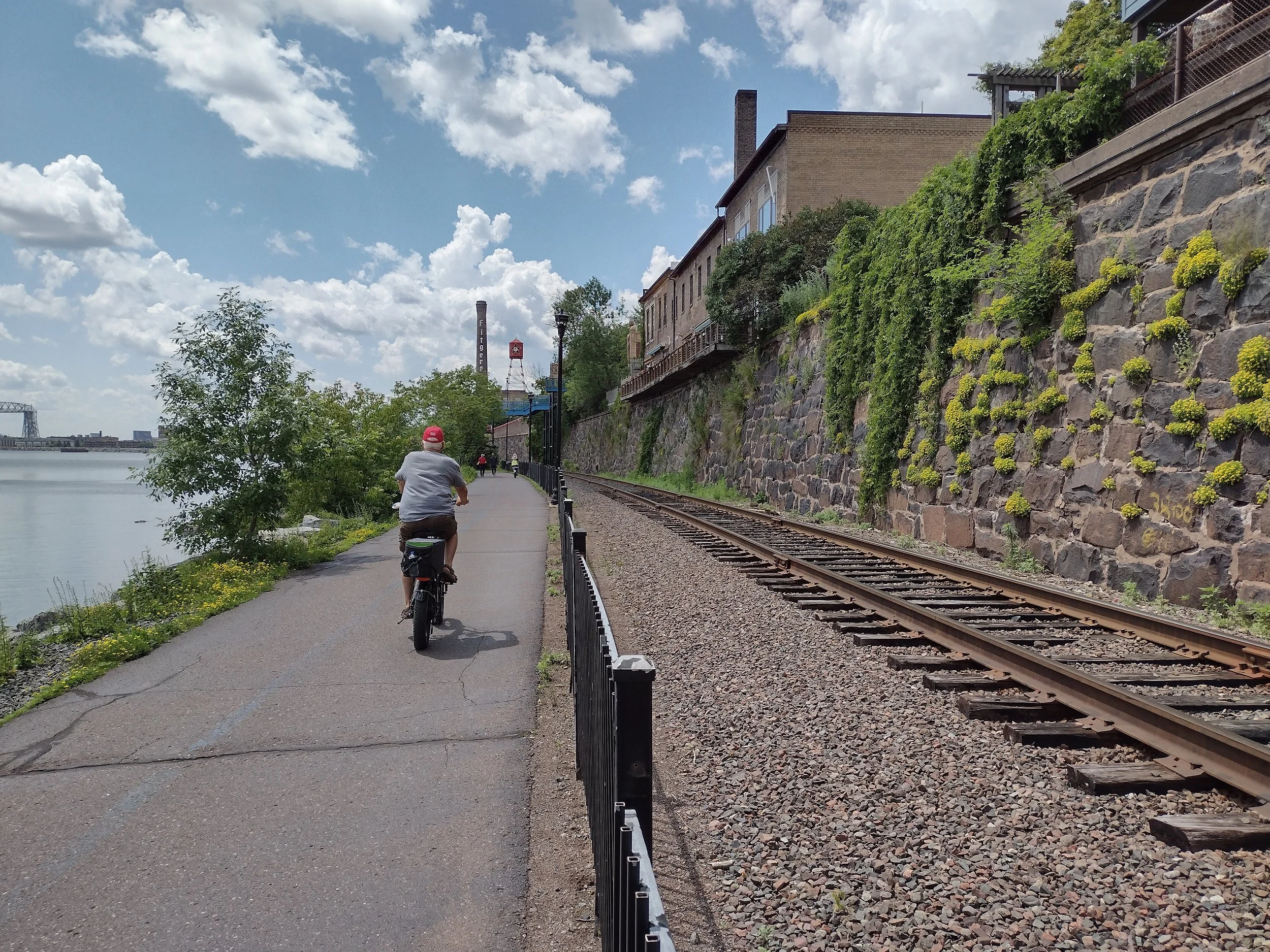 Duluth Lakewalk: Friends of the Lakewalk
