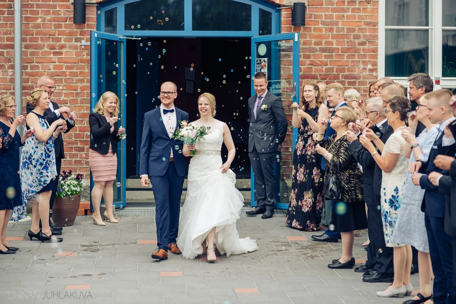 Häät Voimala 1889:ssä | Hääkuvaaja Oulu — Linnan Juhlakuva | Valokuvaaja Oulu