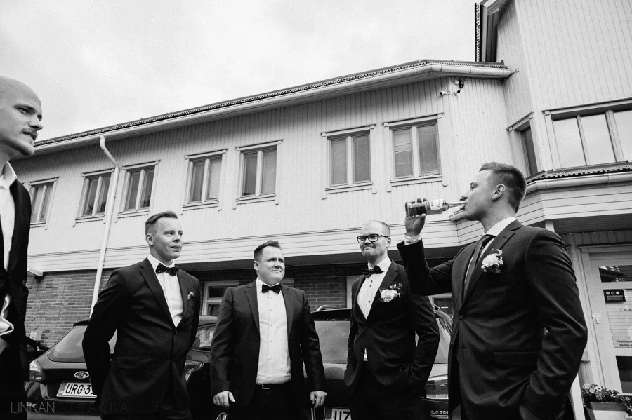 Häät Voimala 1889:ssä | Hääkuvaaja Oulu — Linnan Juhlakuva | Valokuvaaja Oulu