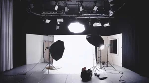 The Secret to Natural-Looking Poses That Don’t Look Staged — Nick Dale ...
