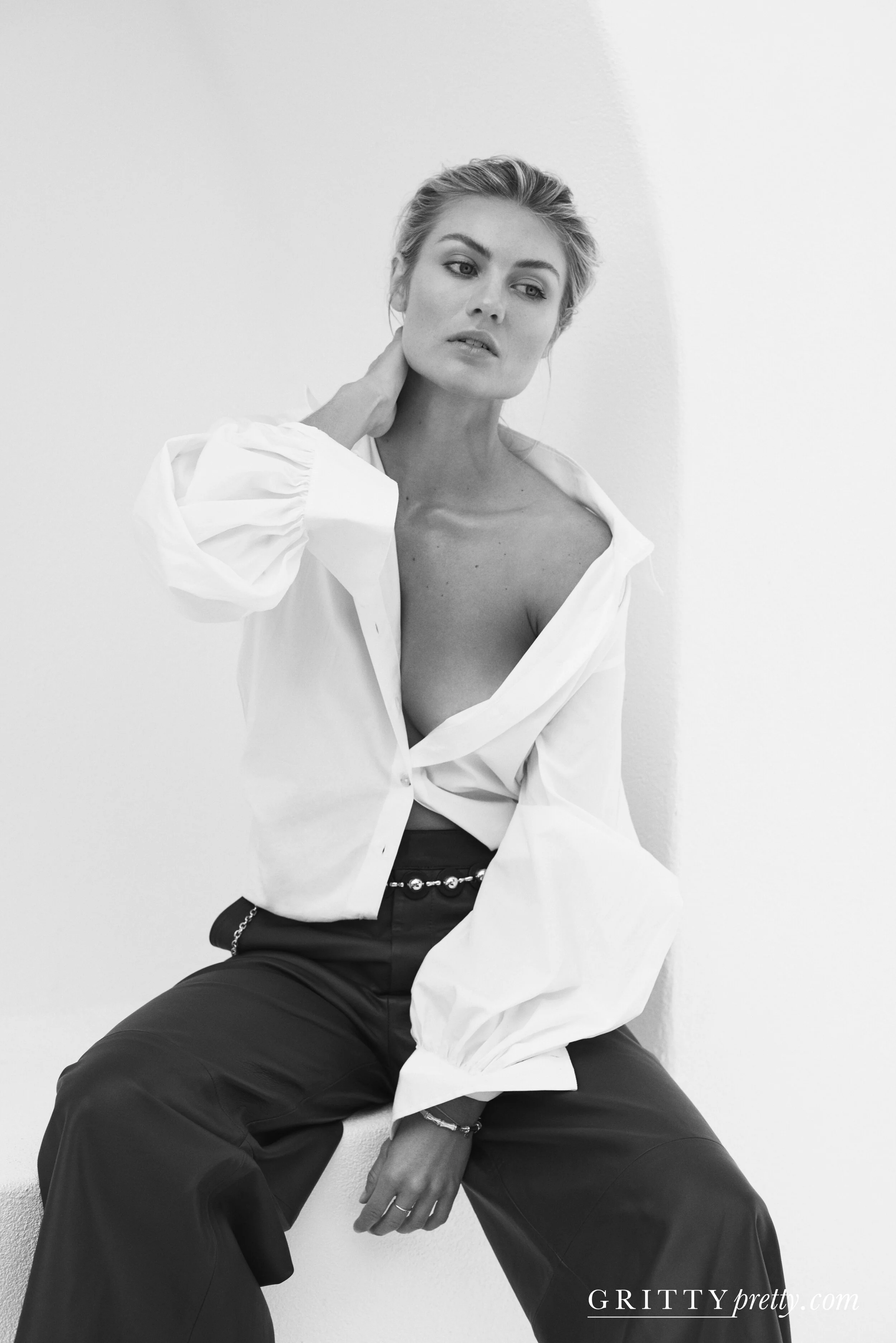 GRITTY PRETTY — ELYSE KNOWLES