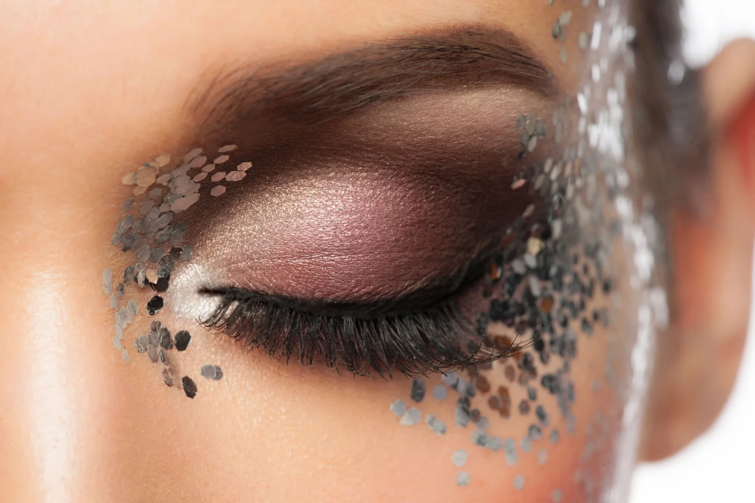 10 reasons why creativity is important for makeup artists