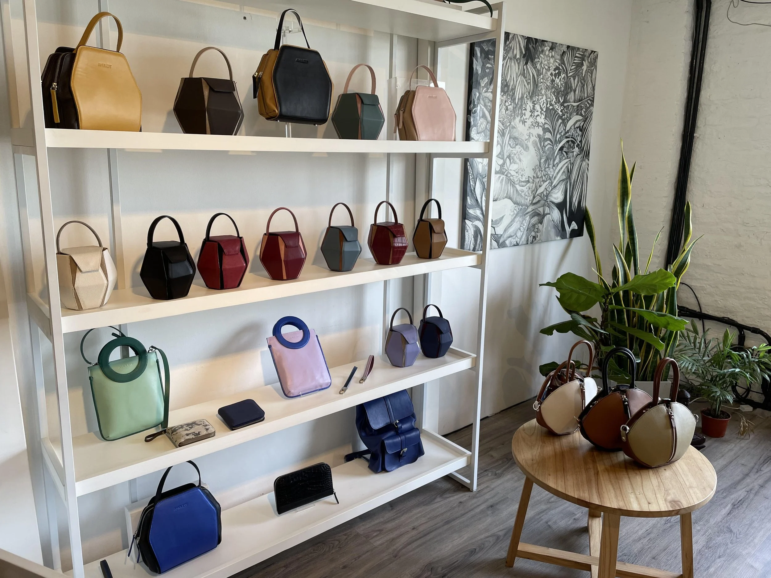 Stylish leather handbags handcrafted in Buenos Aires. — Shop Hop Buenos ...