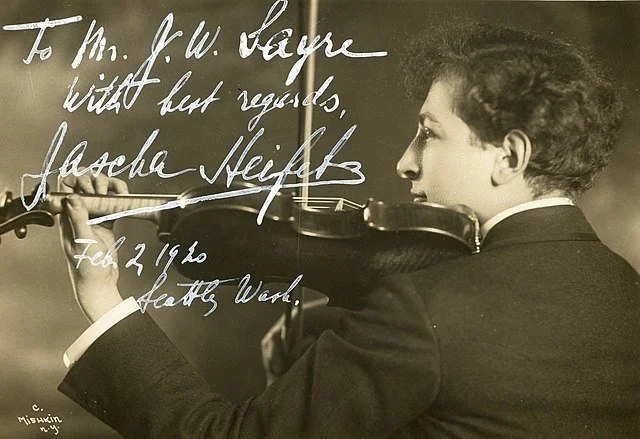 Do You Need a Shoulder Rest to Play Violin? Not Necessarily, But Here's ...