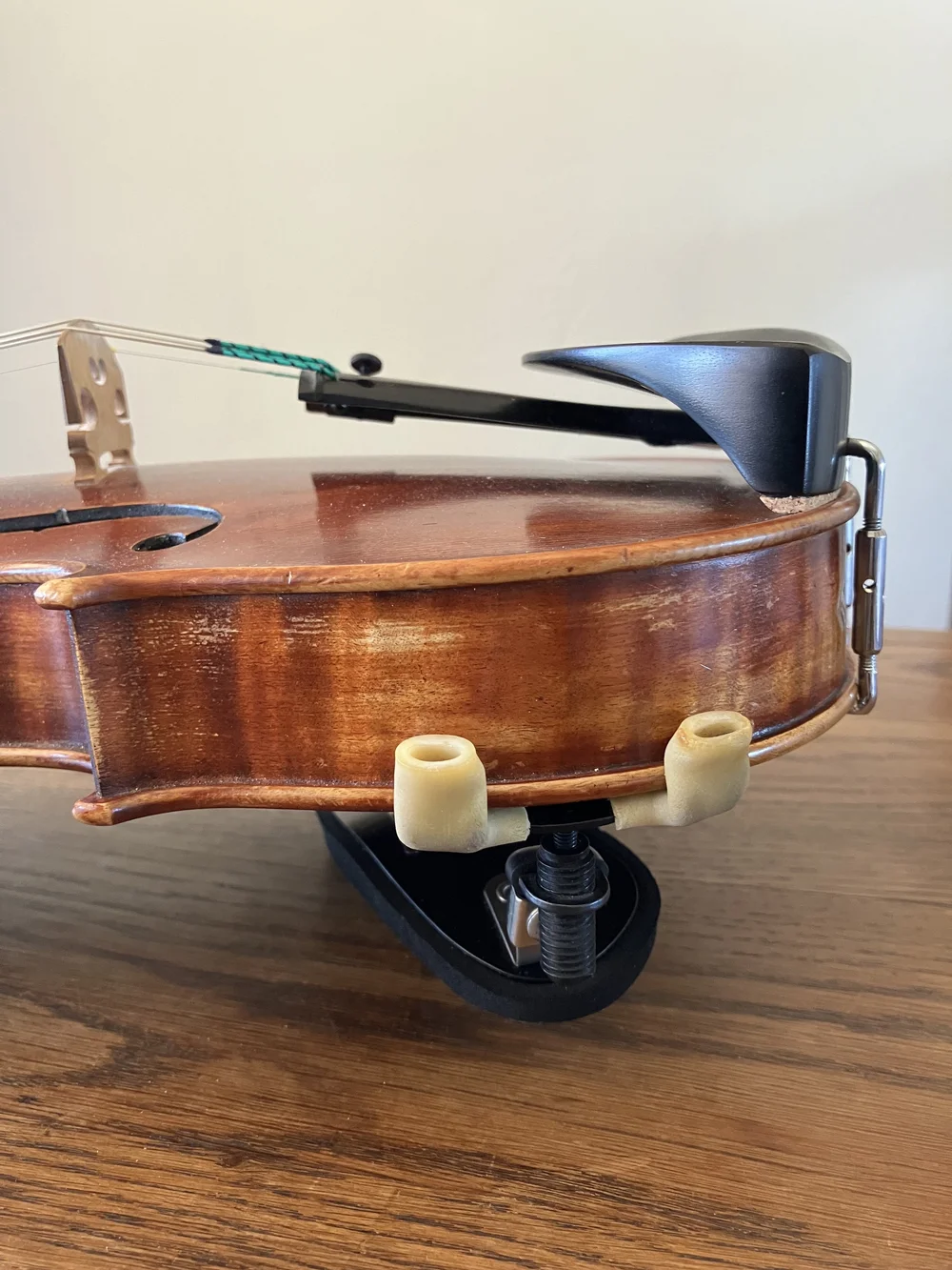 Do You Need a Shoulder Rest to Play Violin? Not Necessarily, But Here's ...