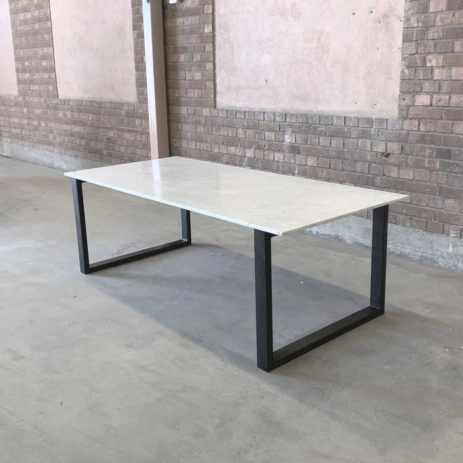 Strandlyckevägen Matbord i Marmor | Vikens Hantverkeri