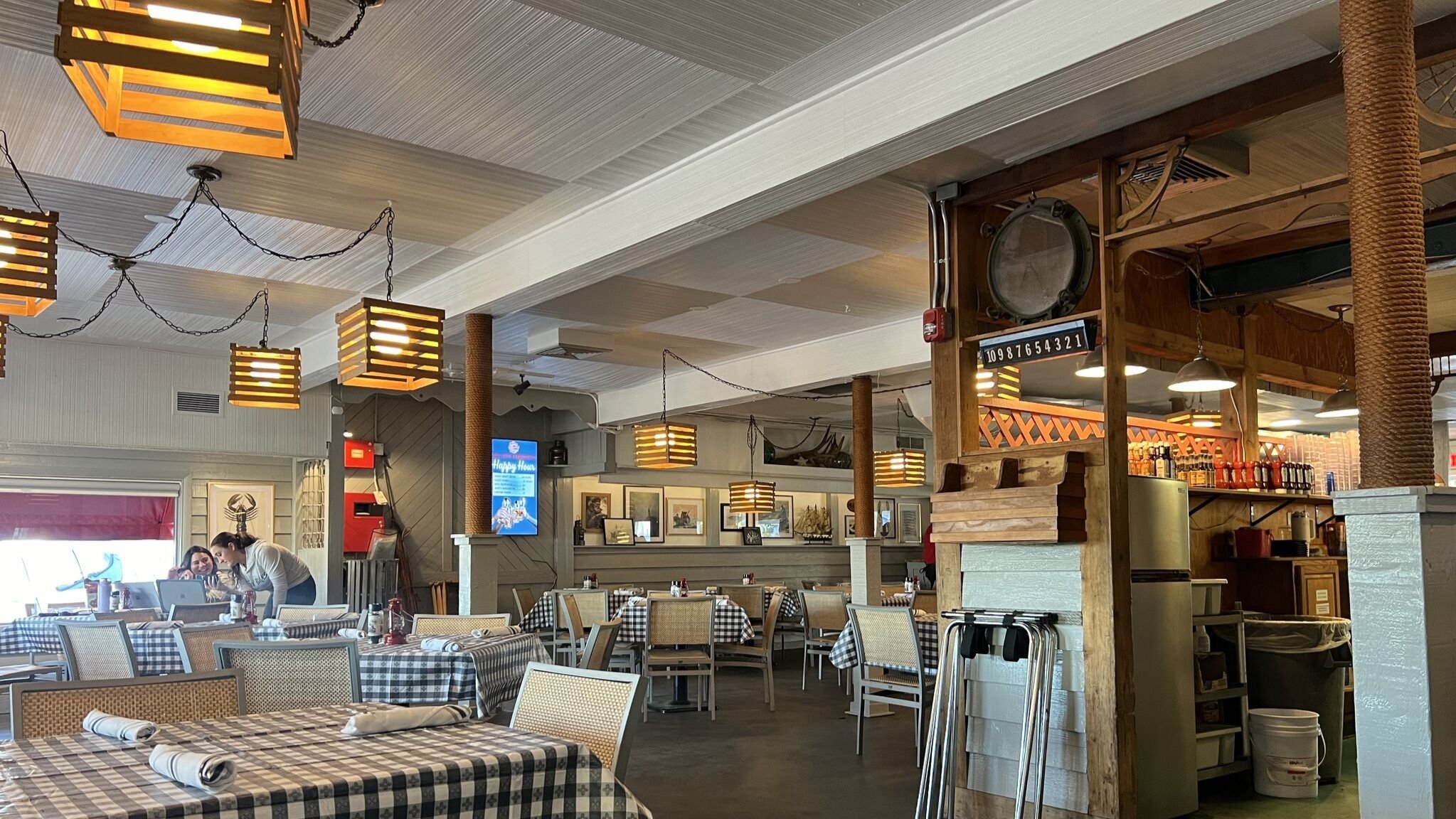 Owner of Crabby Bill's opens New England-inspired seafood restaurant in Indian Rocks Beach