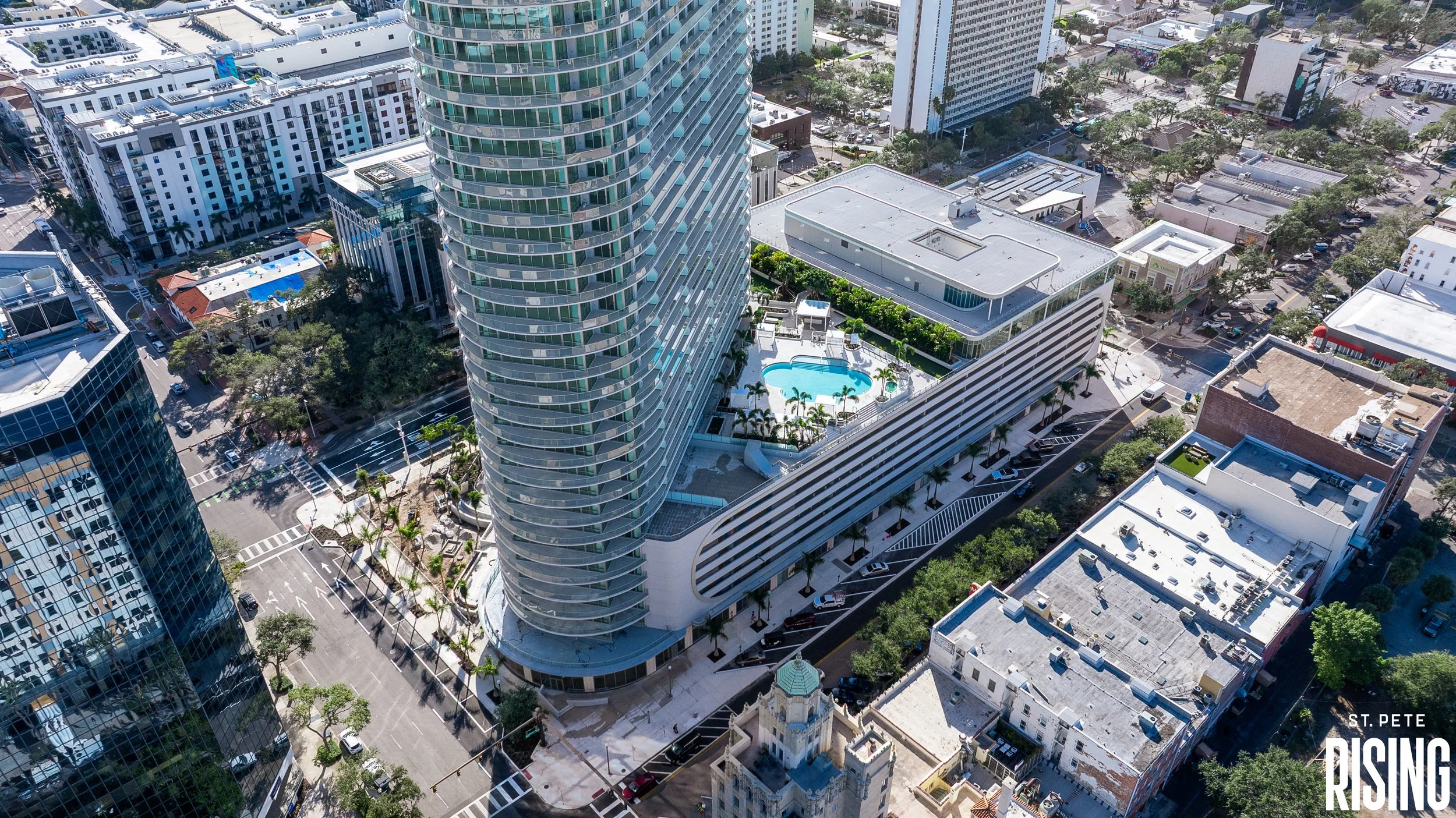 46-story luxury condo tower 400 Central set to begin move-ins this ...