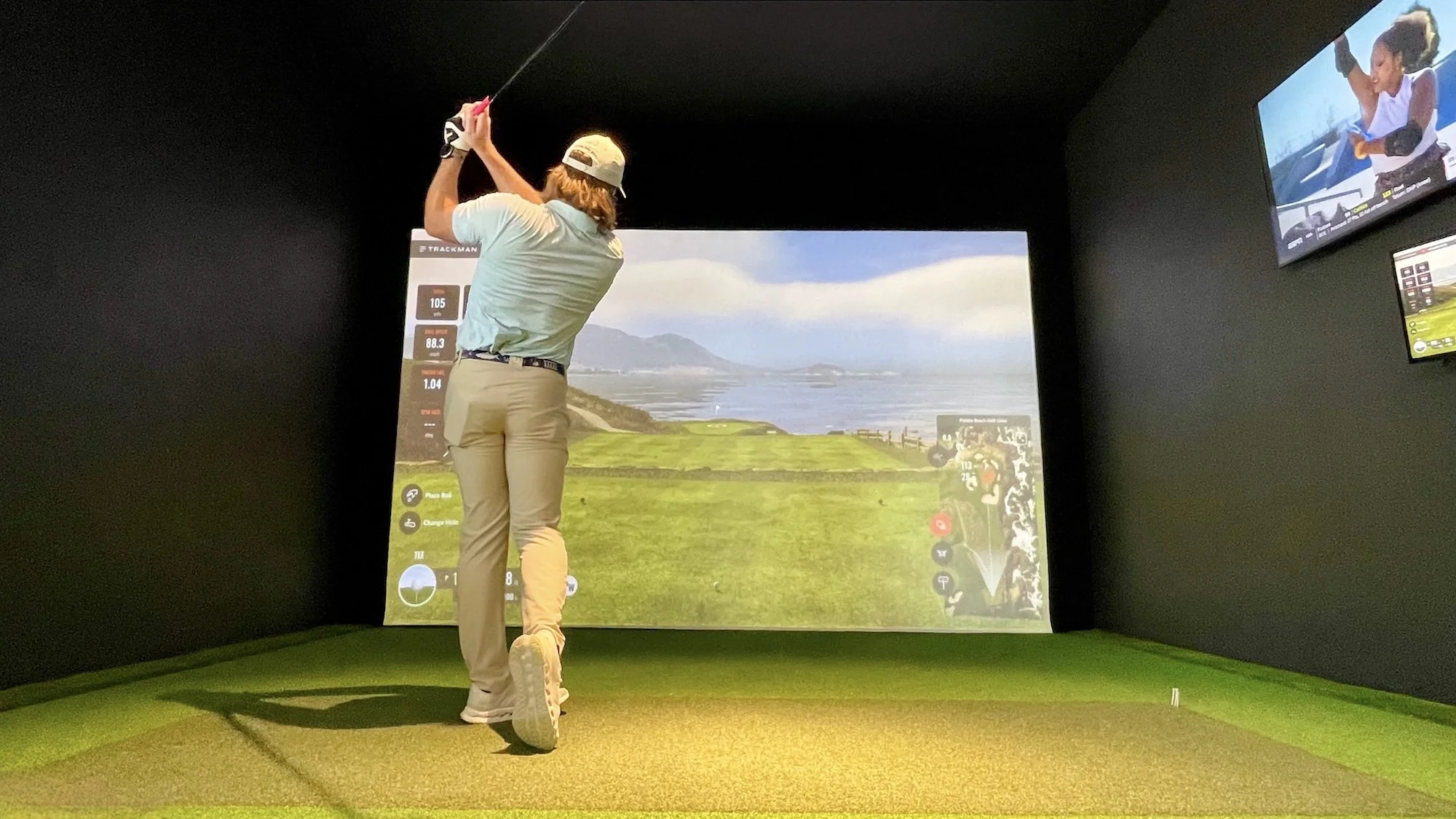 Indoor golf lounge The Irons Club swings into downtown St. Pete