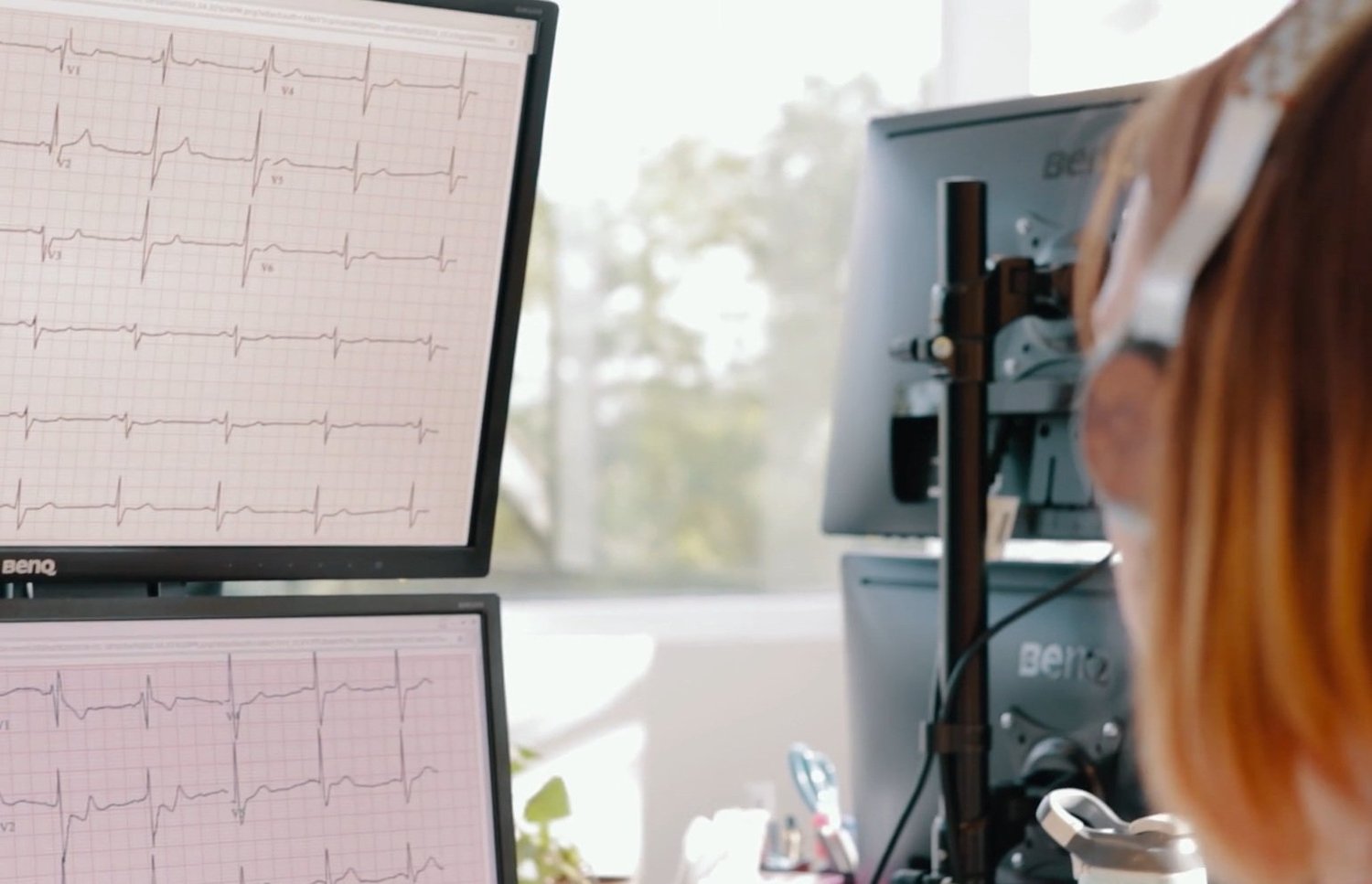 For healthcare professionals: simpler and more efficient ECG ambulatory ...