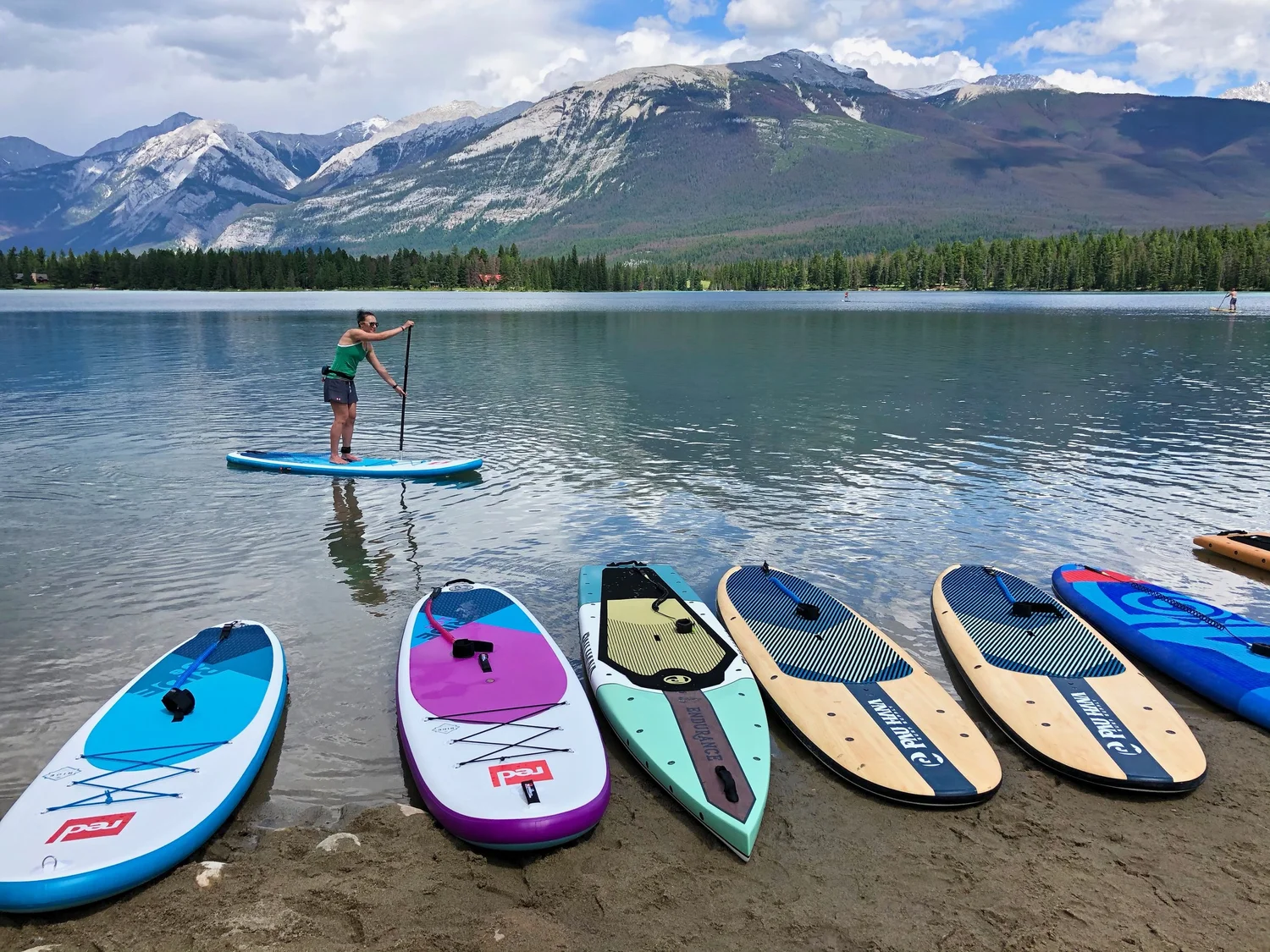 SUP RENTALS on LAKE EDITH BEACH — Translucid Adventures Inc.