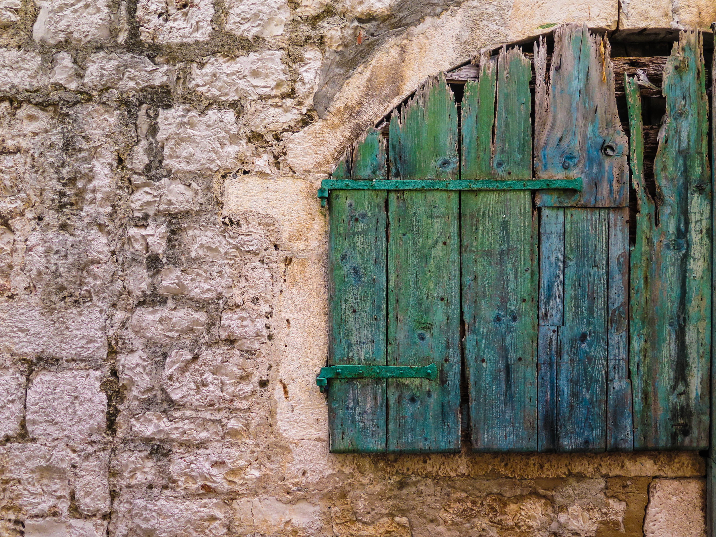 A Stroll Through Stari Grad — Passports & Champagne