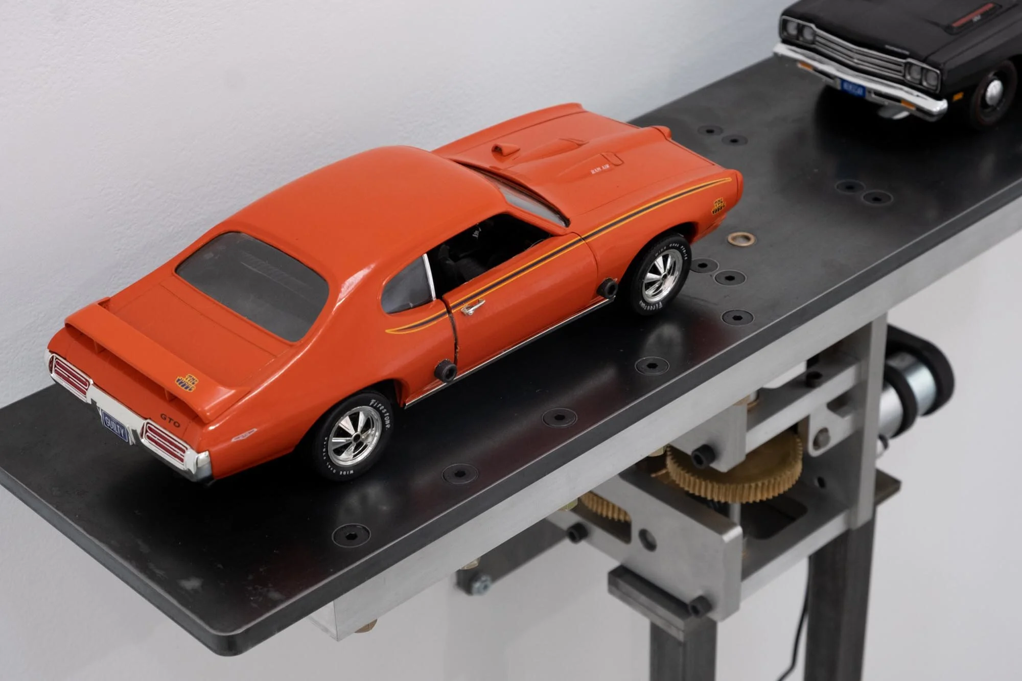 Slow motion car crash - Model — Jonathan Schipper