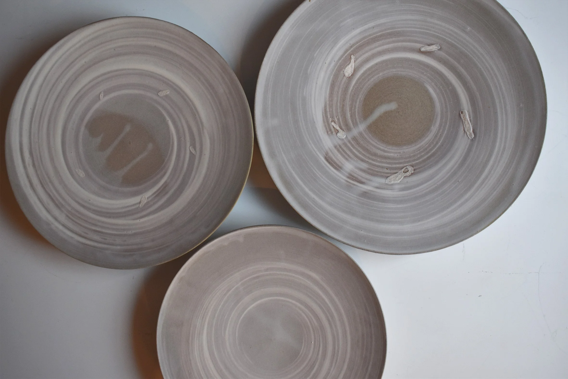 Brown Pedestal Plate — O'baware