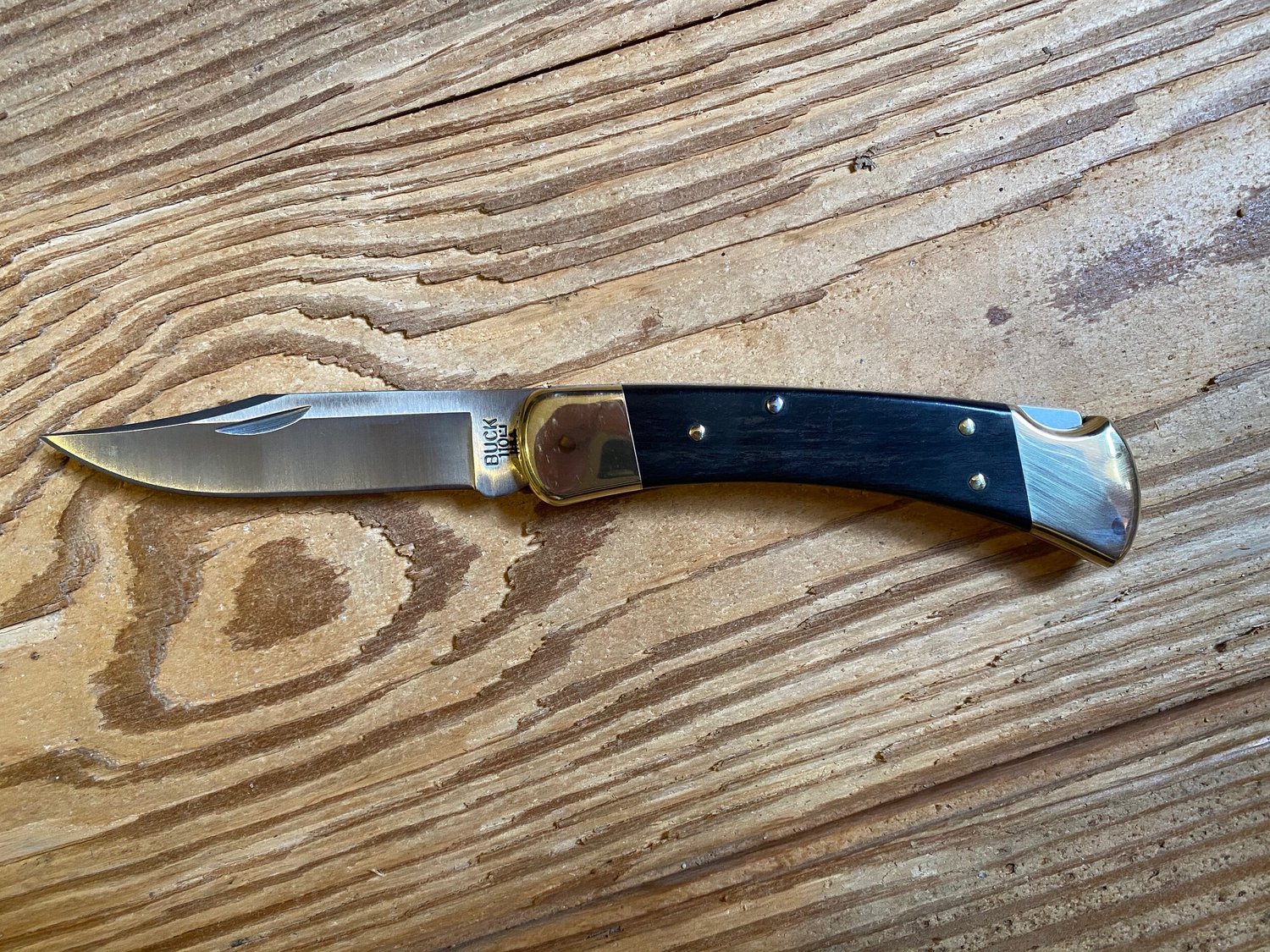 Buck 110