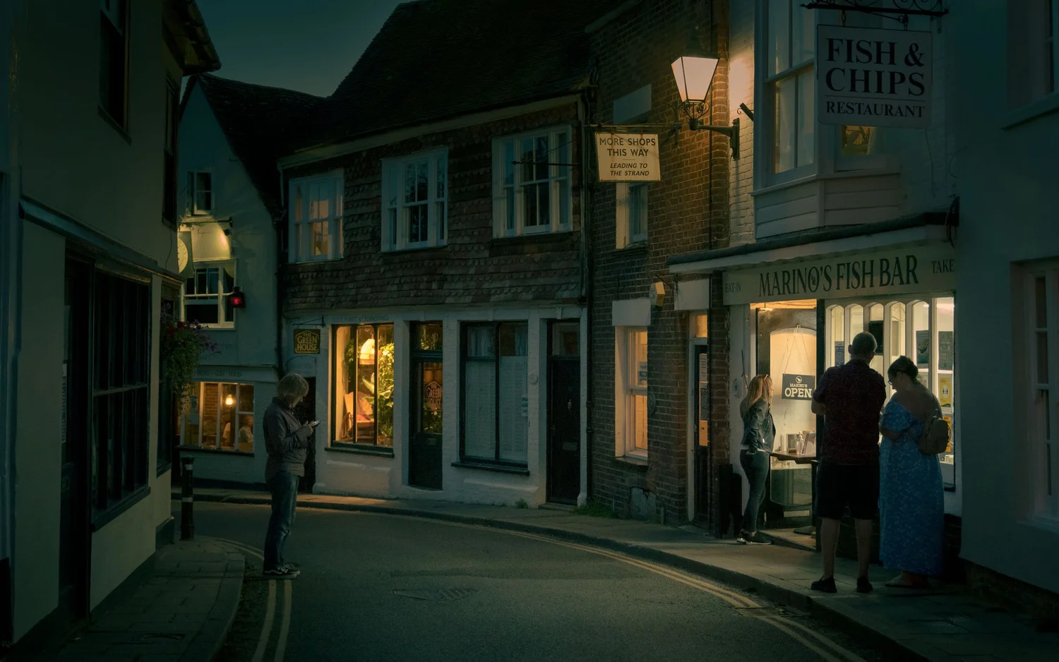 How To Choose The Right Shutter Speed For Night Street Photography ...
