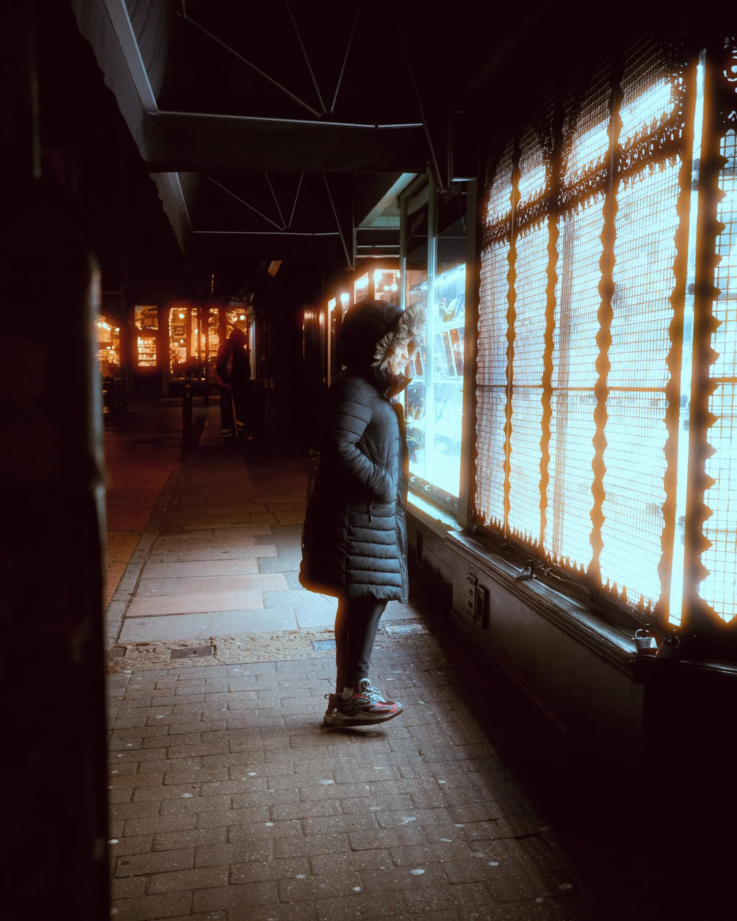 Secret Tips for Atmospheric Night Street Photography Photos — JOE REDSKI