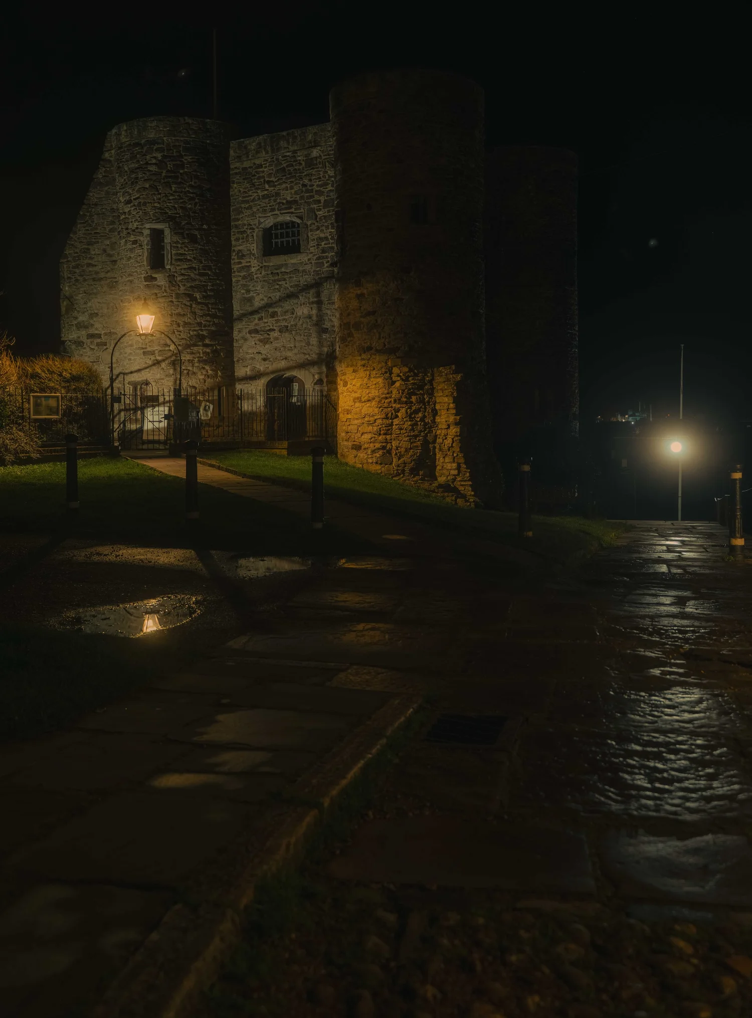 Mastering the Art of Urban Night Photography — JOE REDSKI