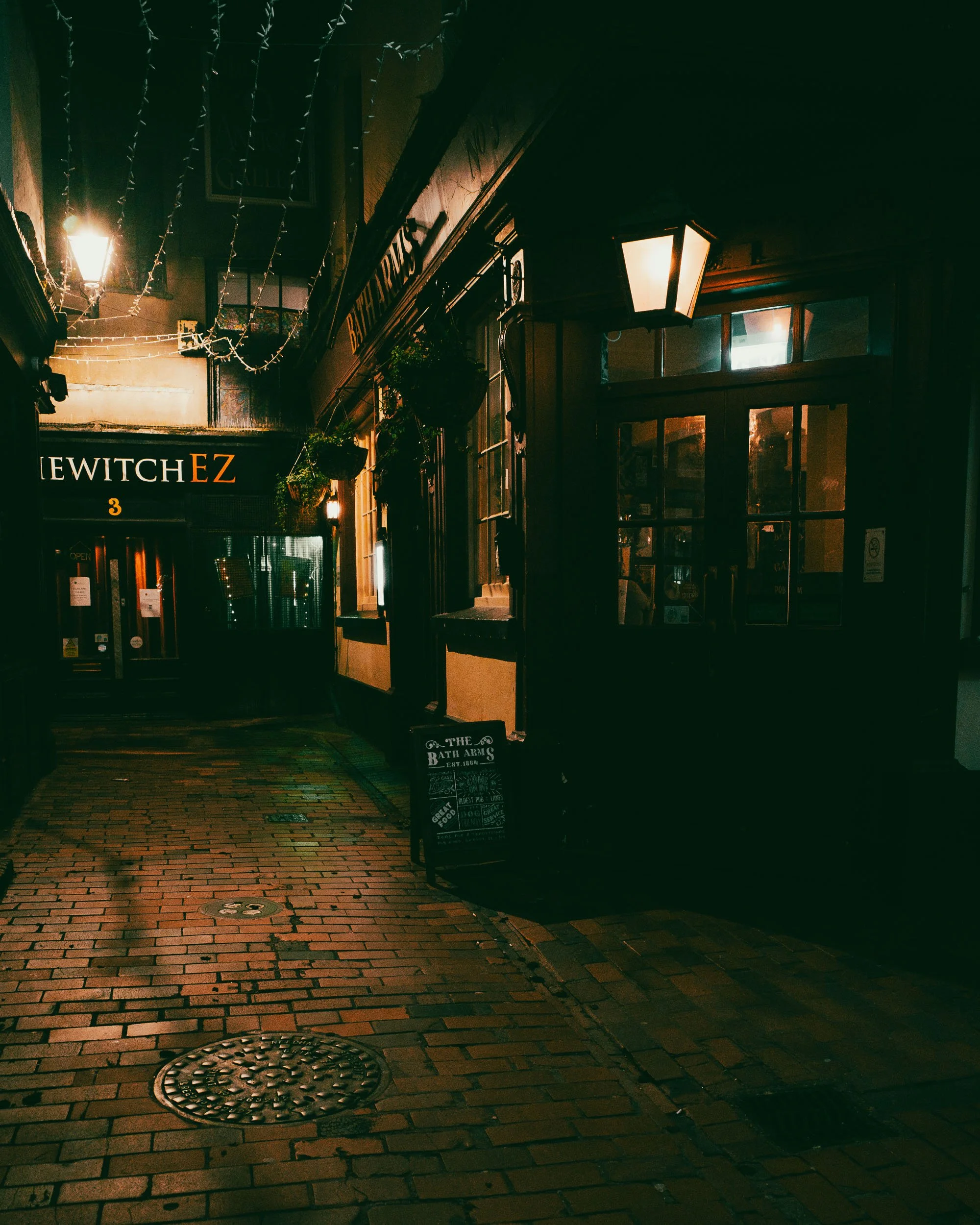 5 Simple Tips That Will Improve Your Night Street Photography — JOE REDSKI