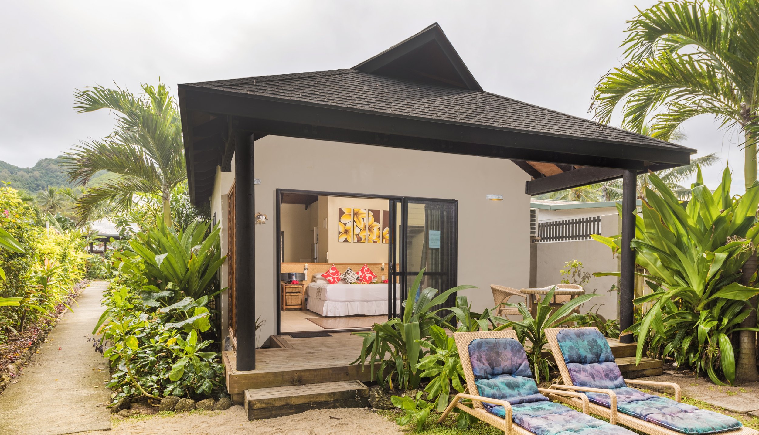 Muri Beach Resort