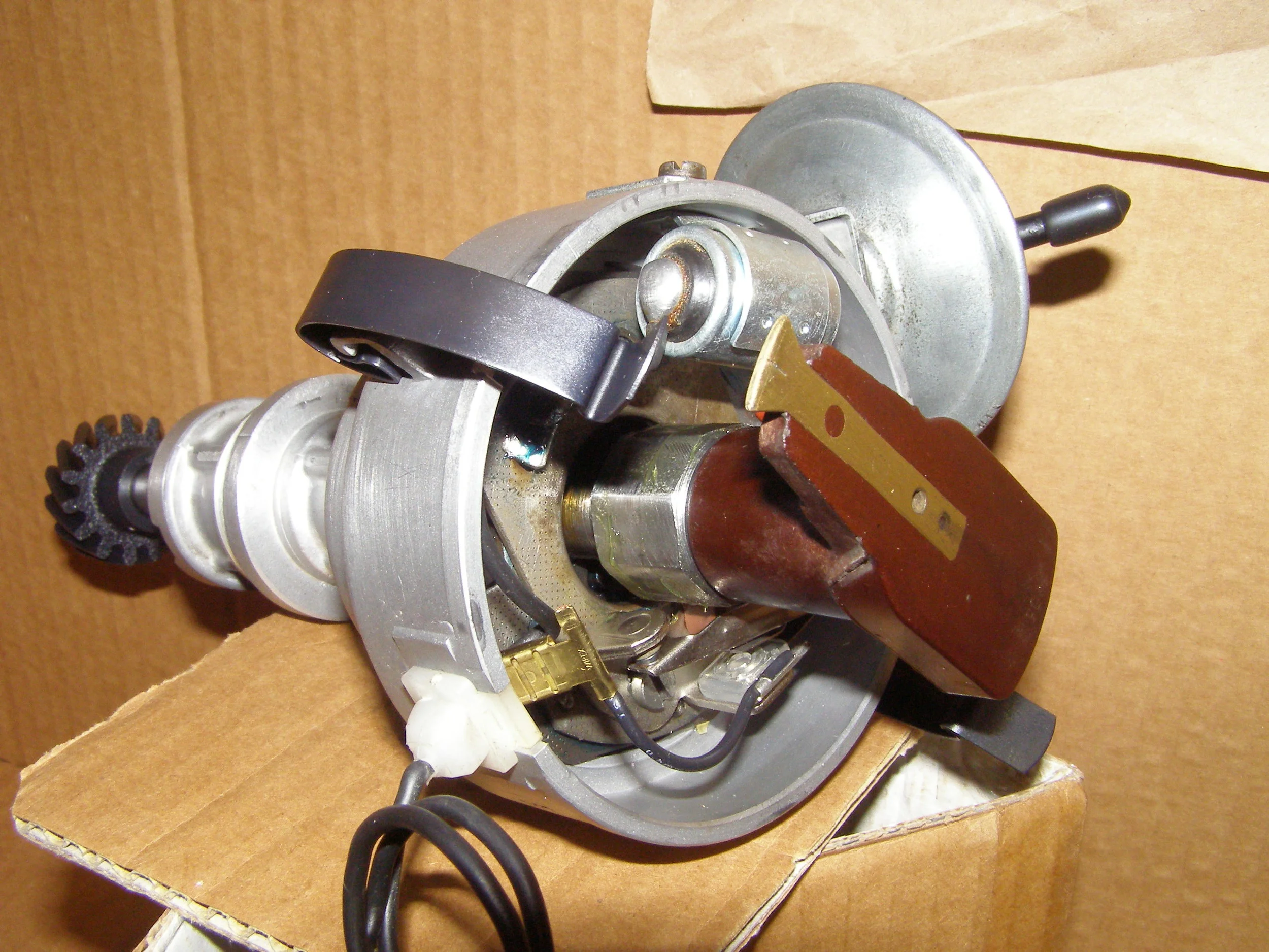 Vintage Racing Developments - 351 Ford V8 BOSCH