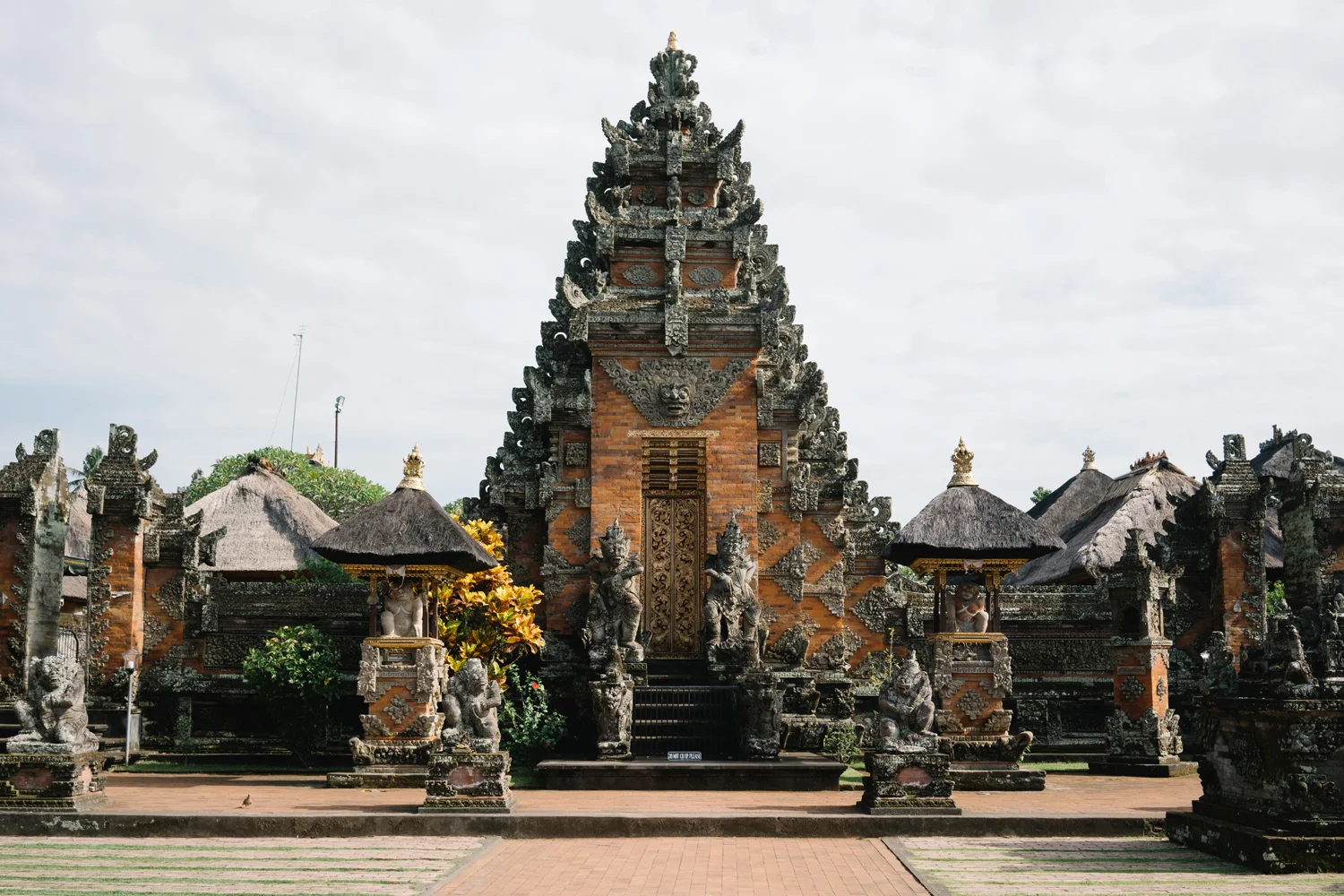 GEMS OF THE JAVA SEA // SEABOURN CRUISES — Jessie Webster | Photography