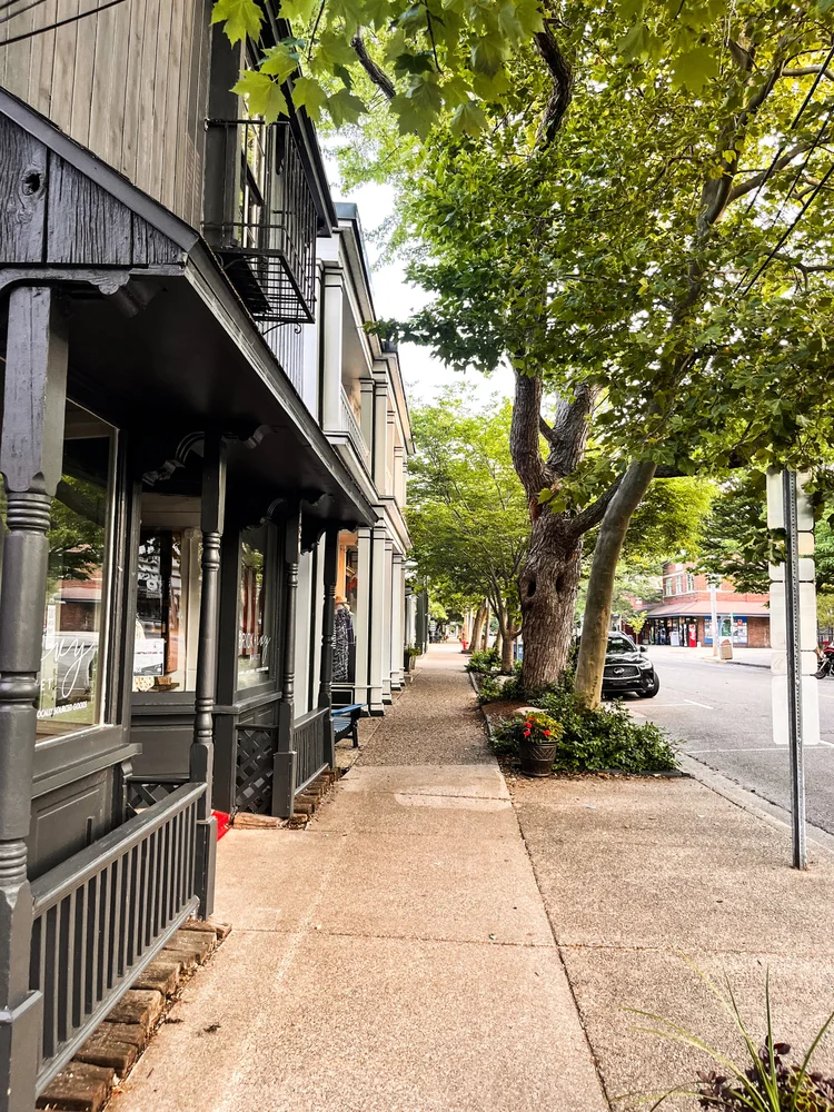 Guide to a Family Vacation in Saugatuck, Michigan — urban. apron.