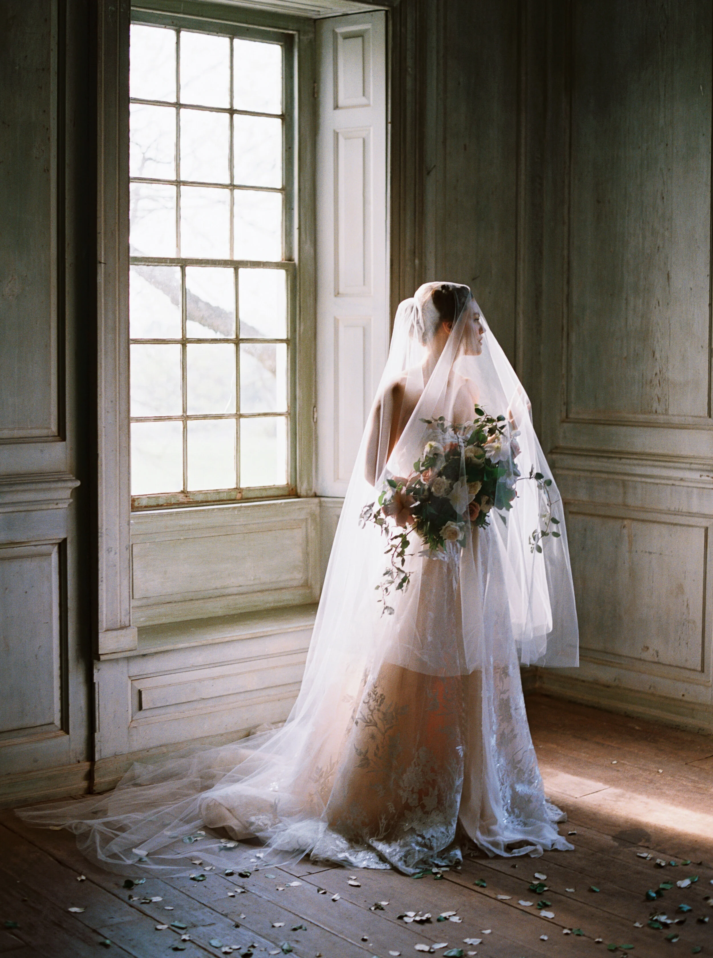 Salubria Manor — Alexia's Bridal Boutique