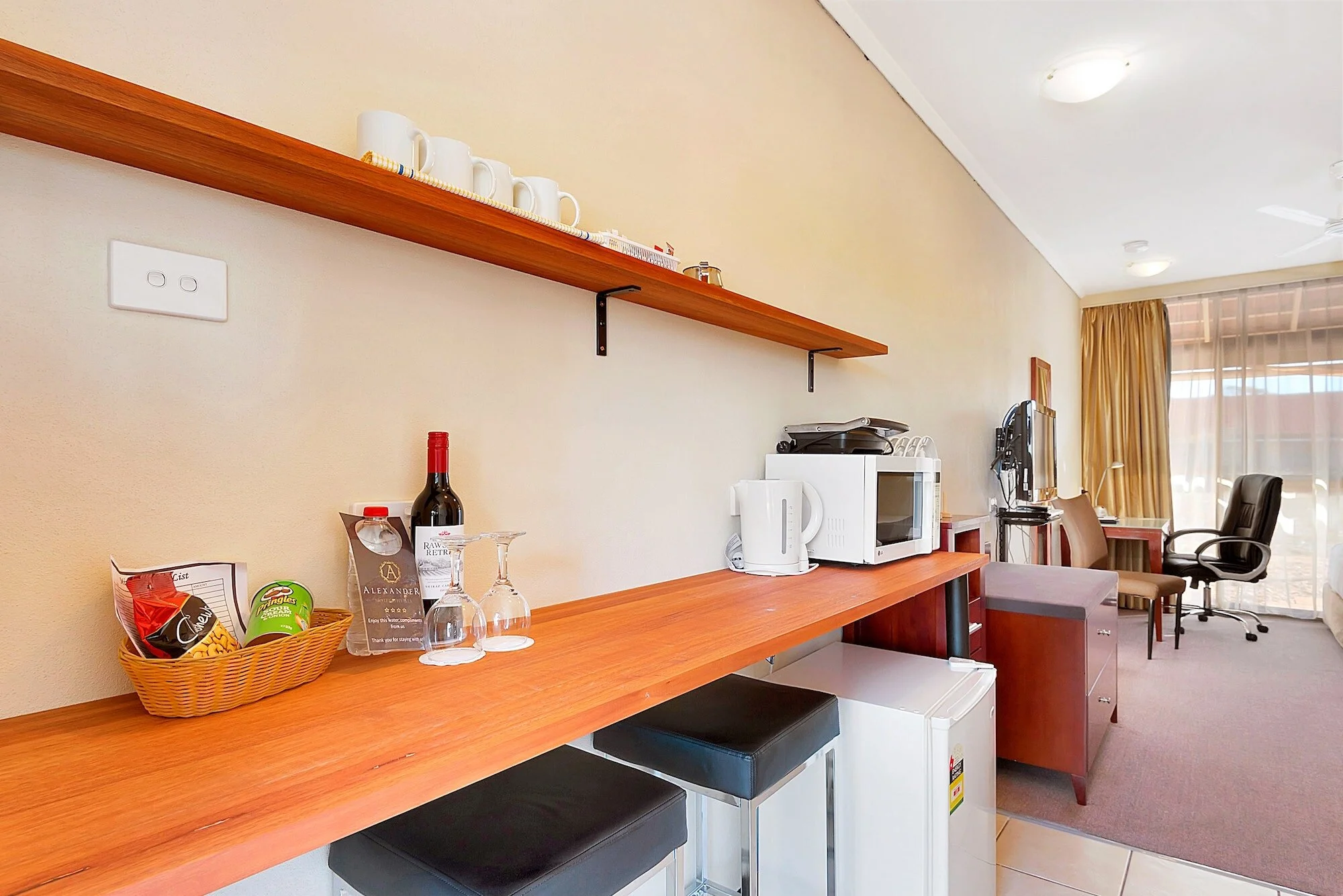 Deluxe Queen Twin — Official Site: Comfort Inn Whyalla